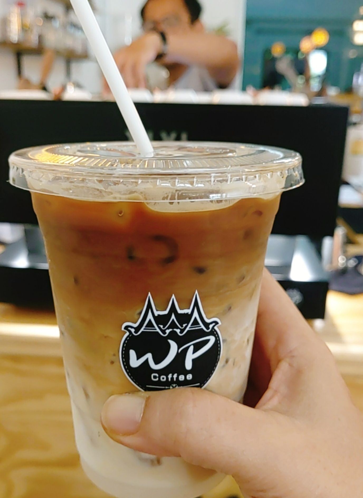 รีวิว WP COFFEE & ลัคกี้ข้าวขาหมู - ติดใจกาแฟกับครอฟเฟิลมาก
