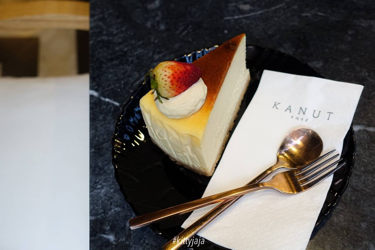เจแปนนิส ชีสเค้ก ร้าน Kanut House - Wongnai