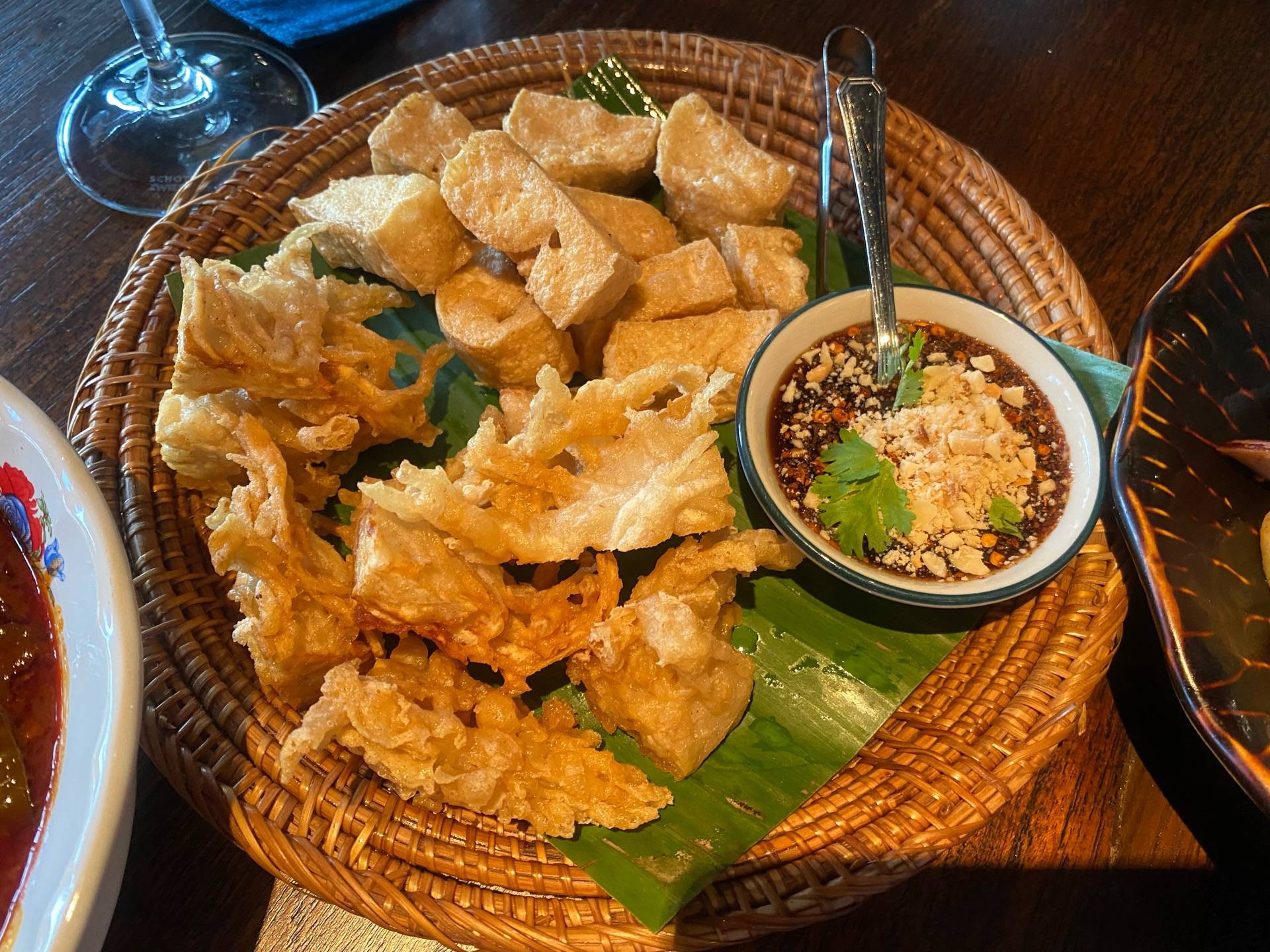 รีวิว Sri Trat Restaurant & Bar Sri Trat - อาหารอร่อยทุกจาน ร้านสวย