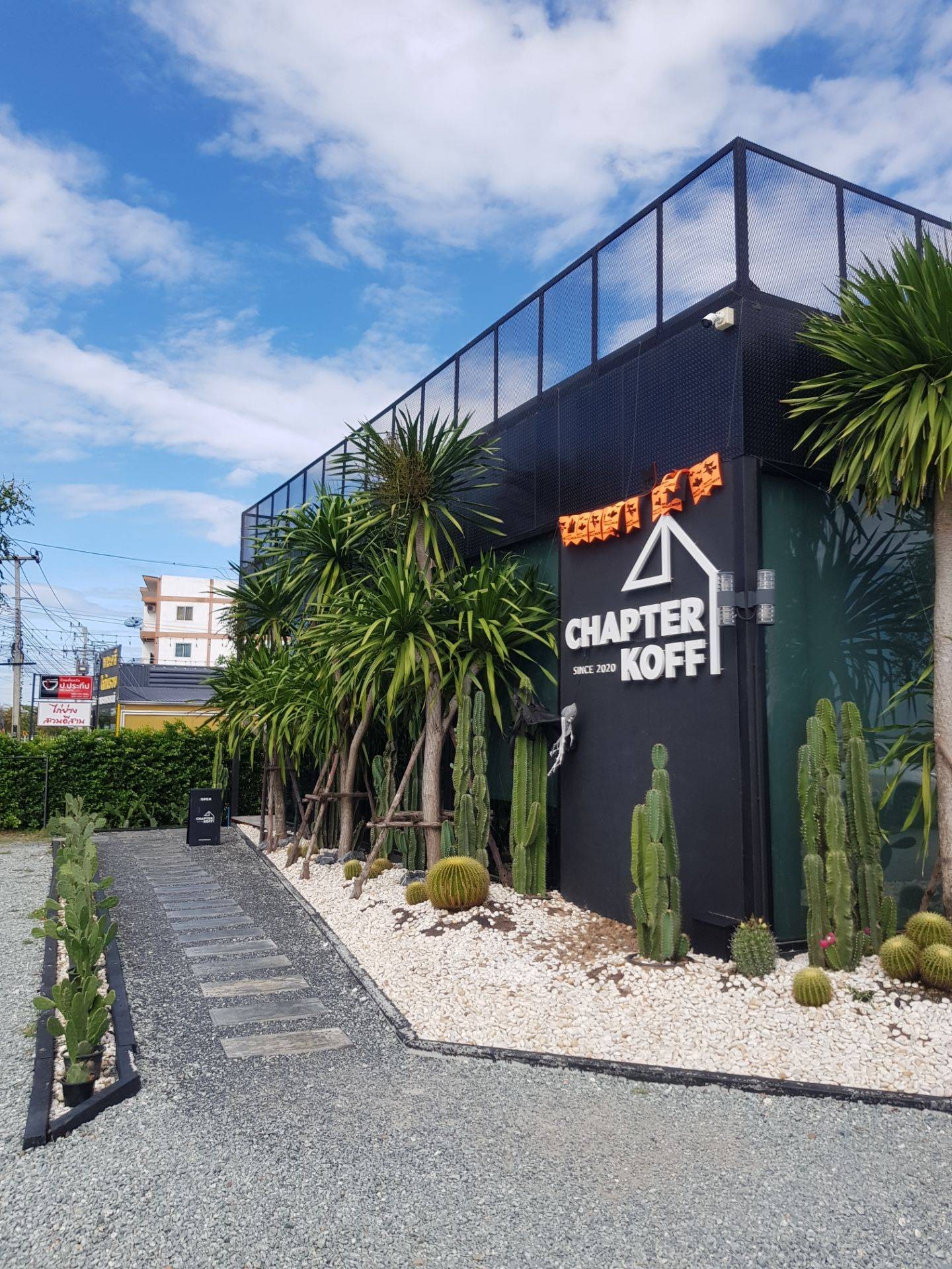 รีวิว Chapter Koff Chonburi - ร้านสวย กาแฟดี ขนมอร่อย