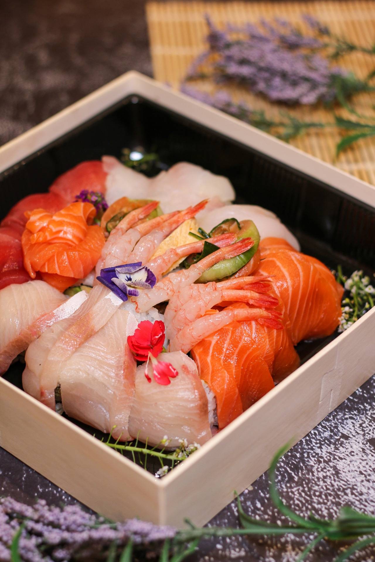 รีวิว Murasaki - First time ordering off-the-menu sushi cake and it was ...