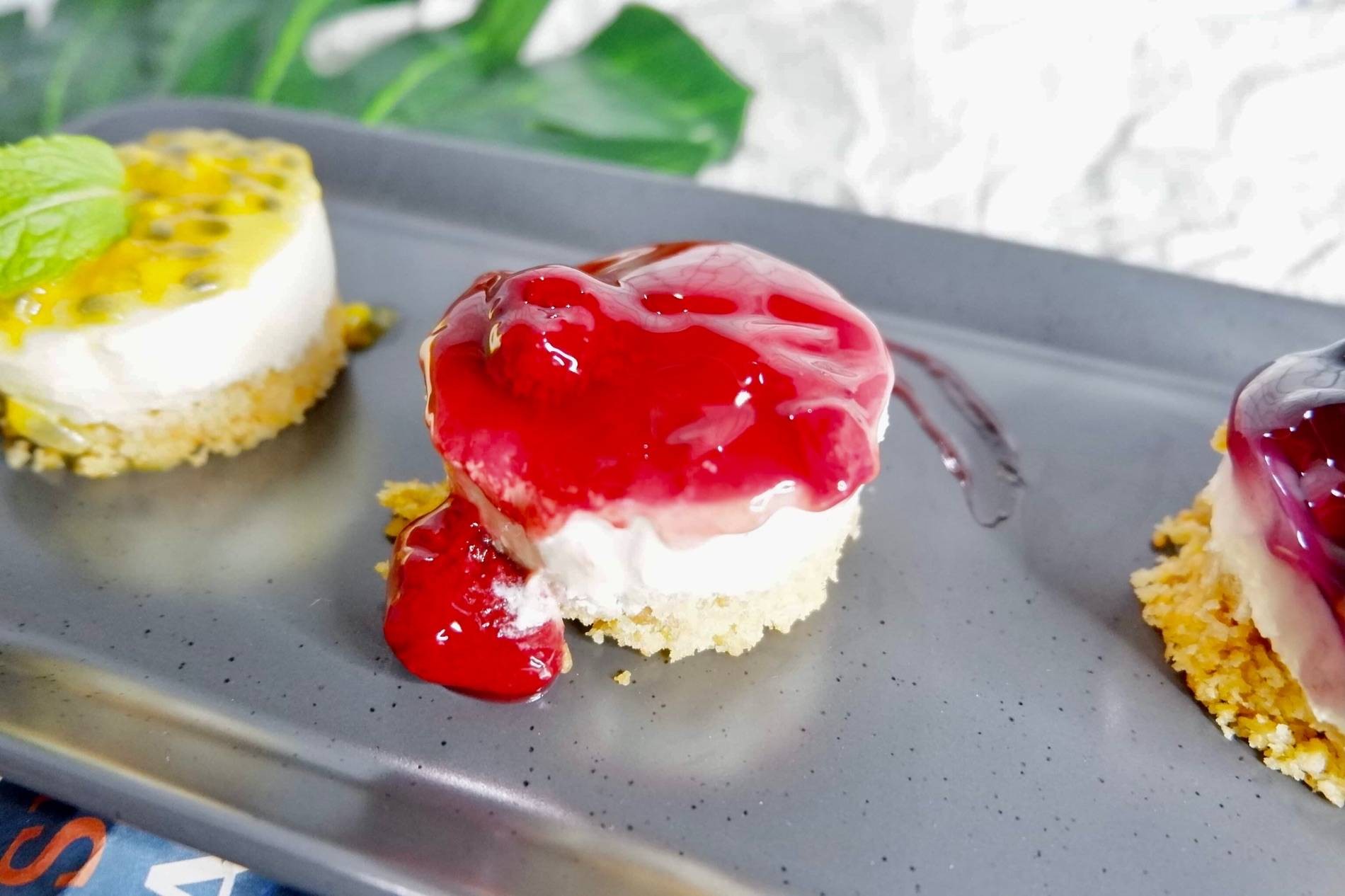 สตรอว์เบอร์รี่ชีส พาย • image ร้าน มาม่าทรงเครื่องหม้อไฟ-by Delish a ...