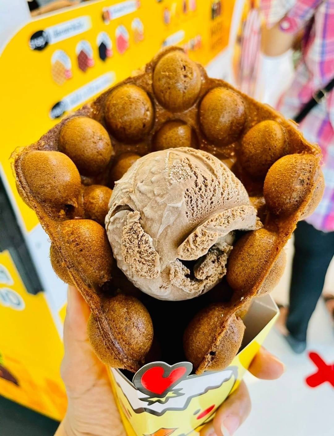 รีวิว Maru Waffle (มารุ วาฟเฟิล) สถานีขนส่งสายใต้ใหม่ - อร่อย กรอบ