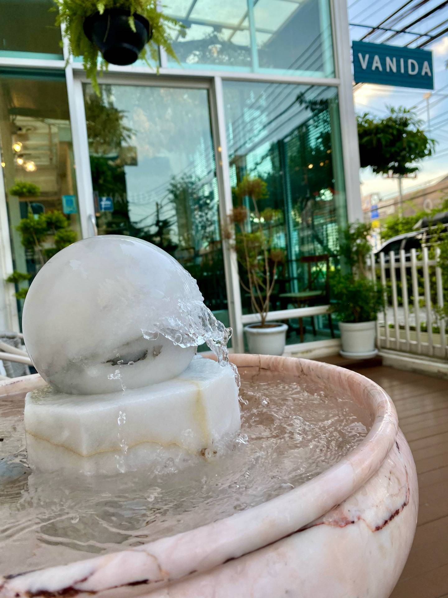 รูป Vanida Bangkok ถนนจันทน์