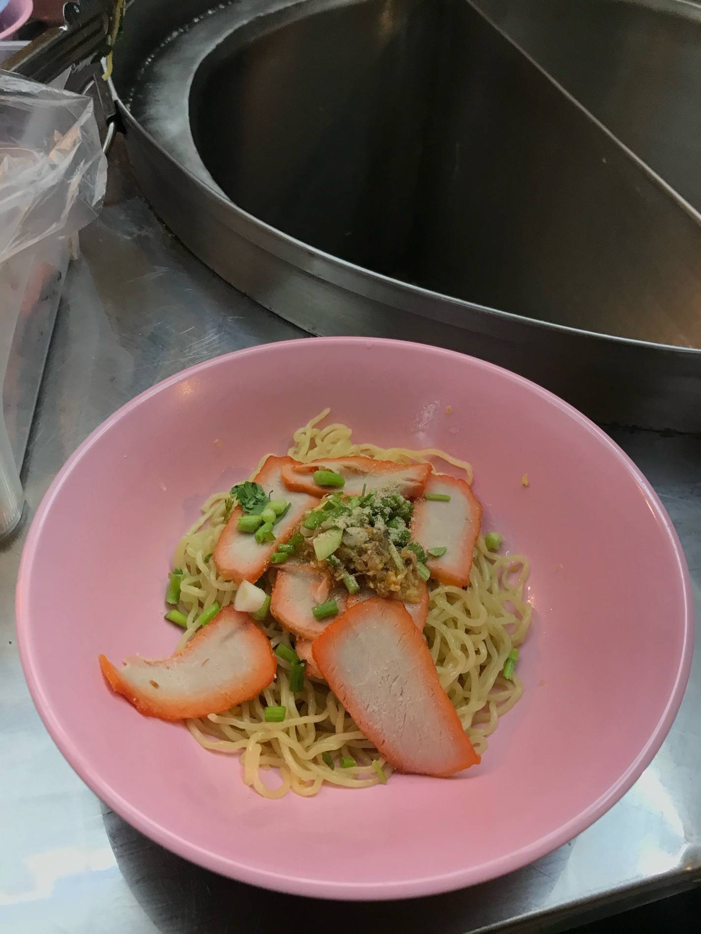 ร้าน ชายสี่บะหมี่เกี่ยว(ตลาดทะเลไทย) | รีวิวร้านอาหาร