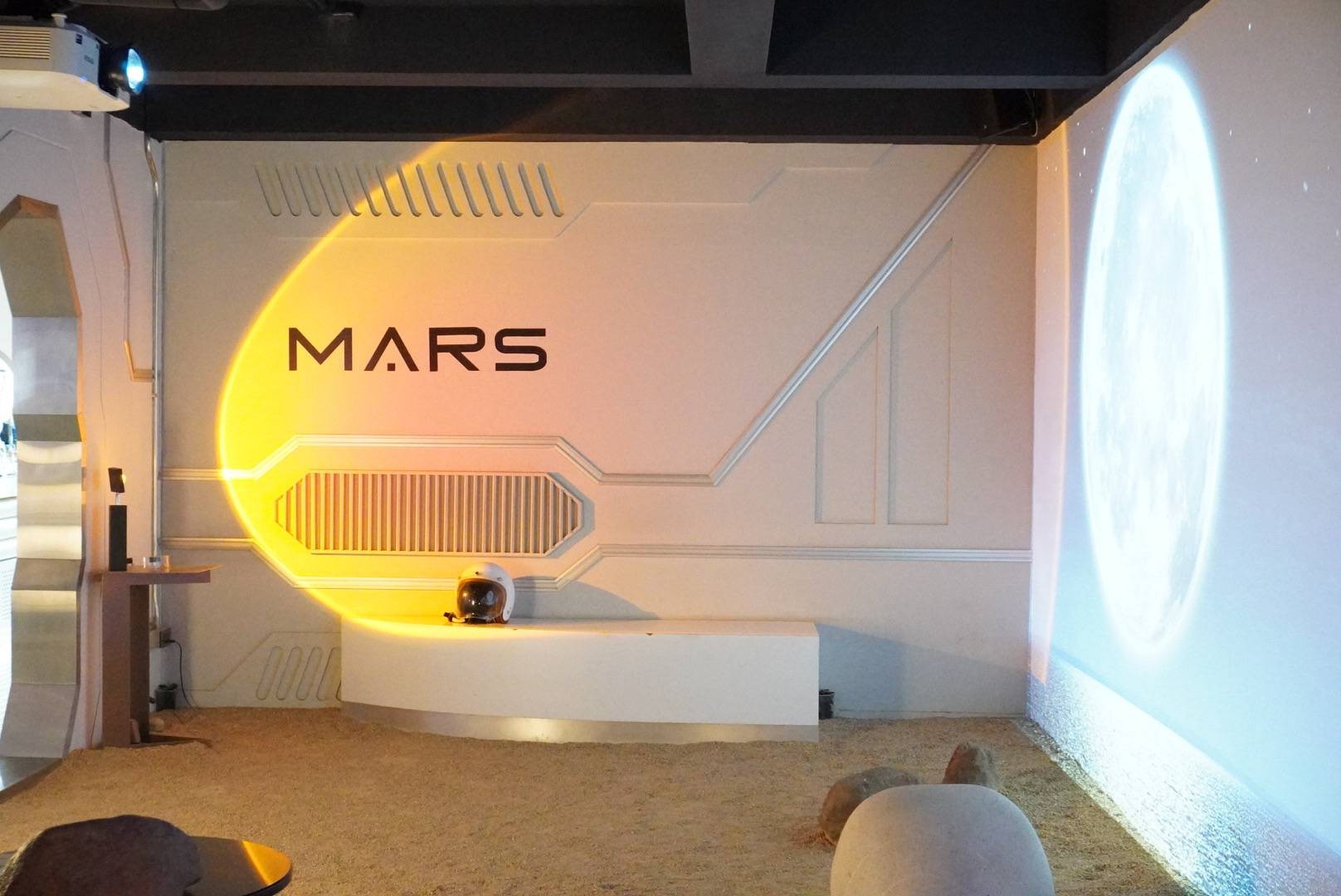 รีวิว Mars Cnx - ตอนนี้เค้ามีโซนใหม่มาเอาใจคาเฟ่ฮอปเปอร์สายแชะจ้า - Wongnai