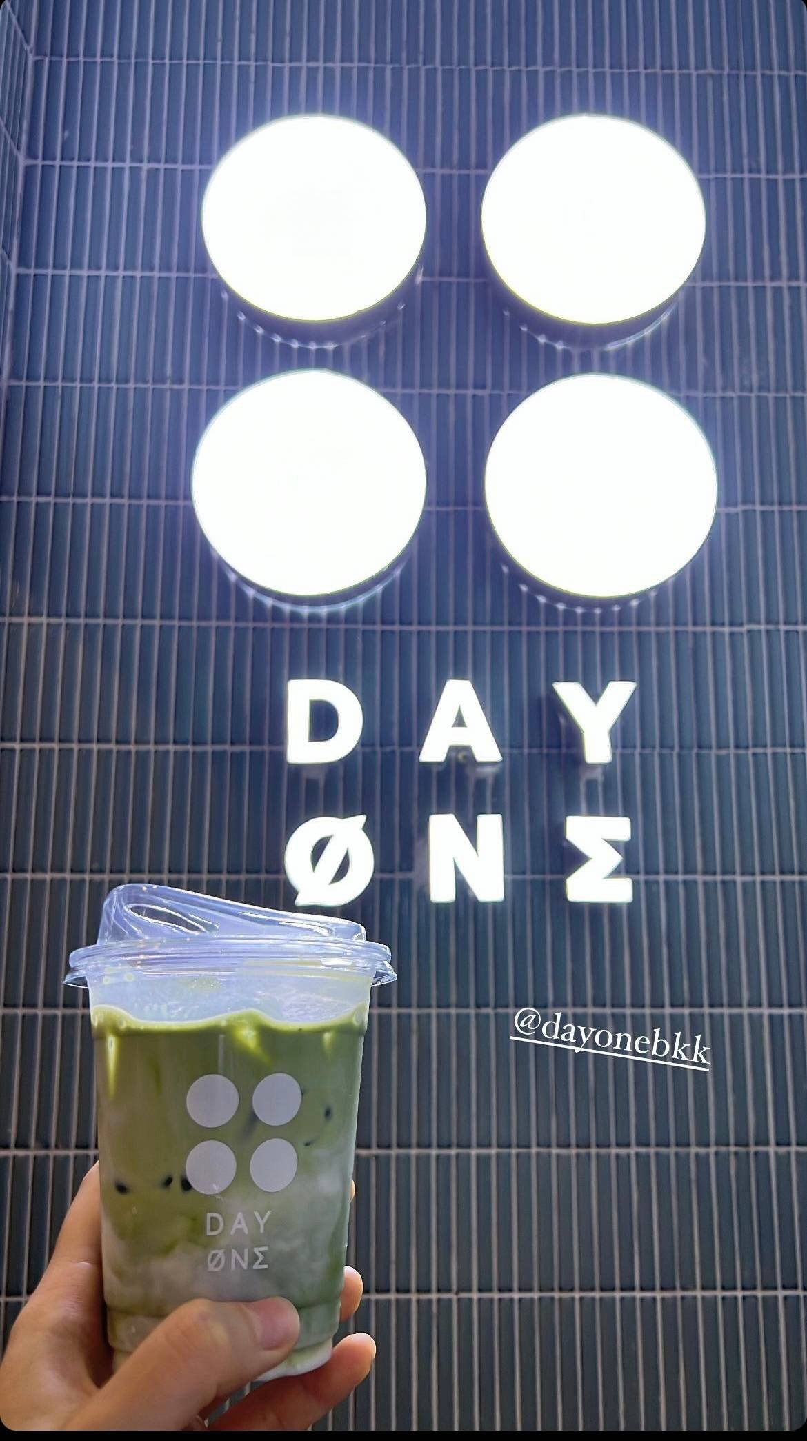 รีวิว DAY ONE Cafe & Bar - เครื่องดื่มอร่อย มุมถ่ายรูปเด็ด - Wongnai