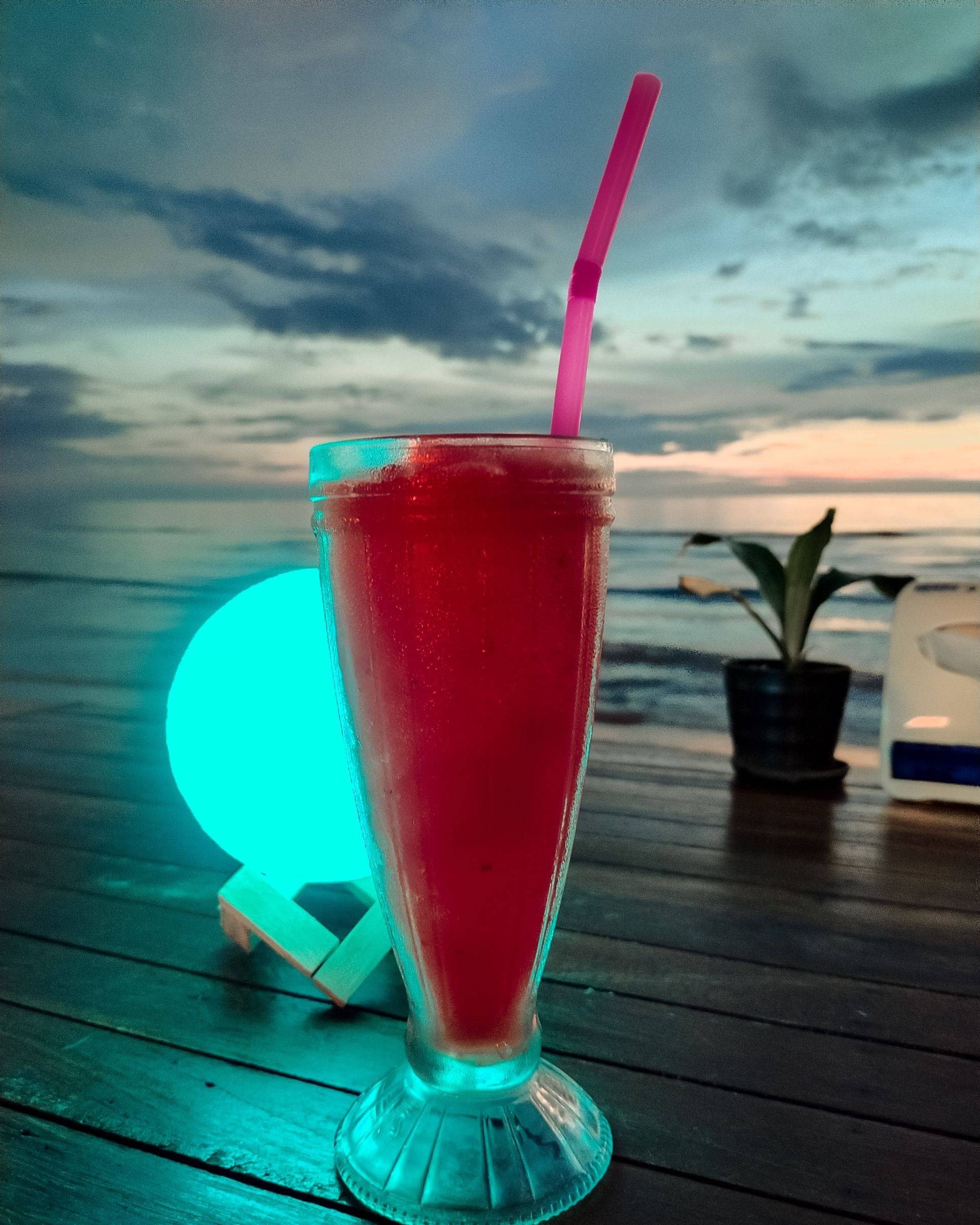 รีวิว Mac Beach Bar Cafe & Seafood - บรรยากาศดี มีโชว์ไฟเกือบทุกวันที่ ...