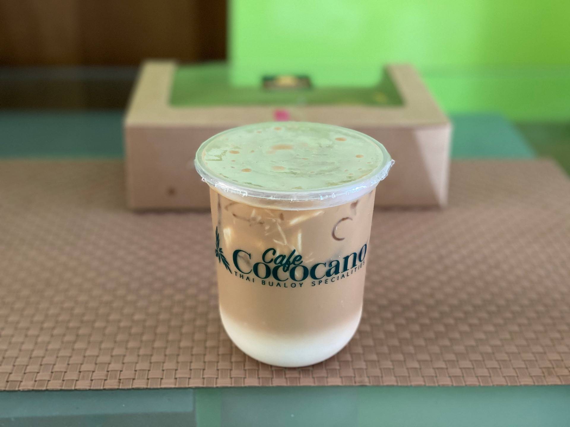 ลาเต้มะพร้าว ร้าน COCOCANO Cafe&Eatery โคโค่คาโน่ คาเฟ่แอนด์อีทเทอรี่ เอกชัย 30 - Wongnai