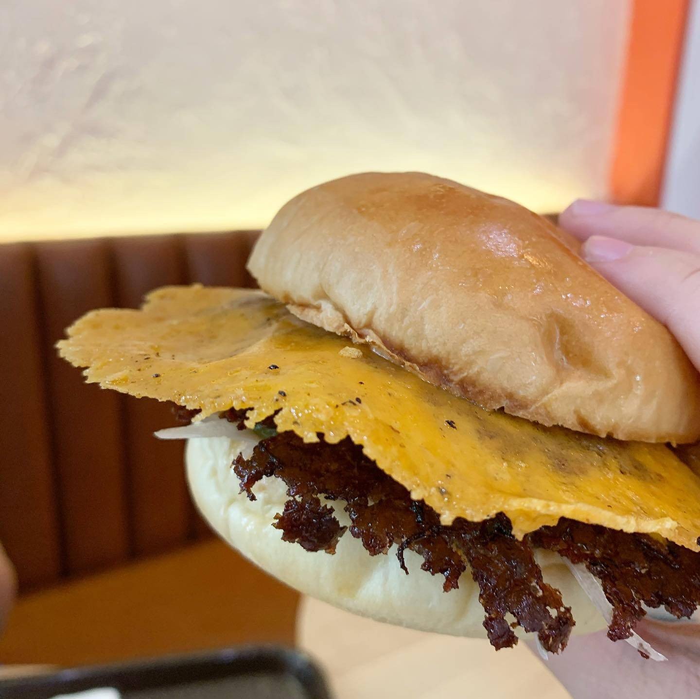 รีวิว Smizzle Bambini - เบอร์เกอร์สไตล์อเมริกัน ชุ่มฉ่ำ ชีสดี - Wongnai