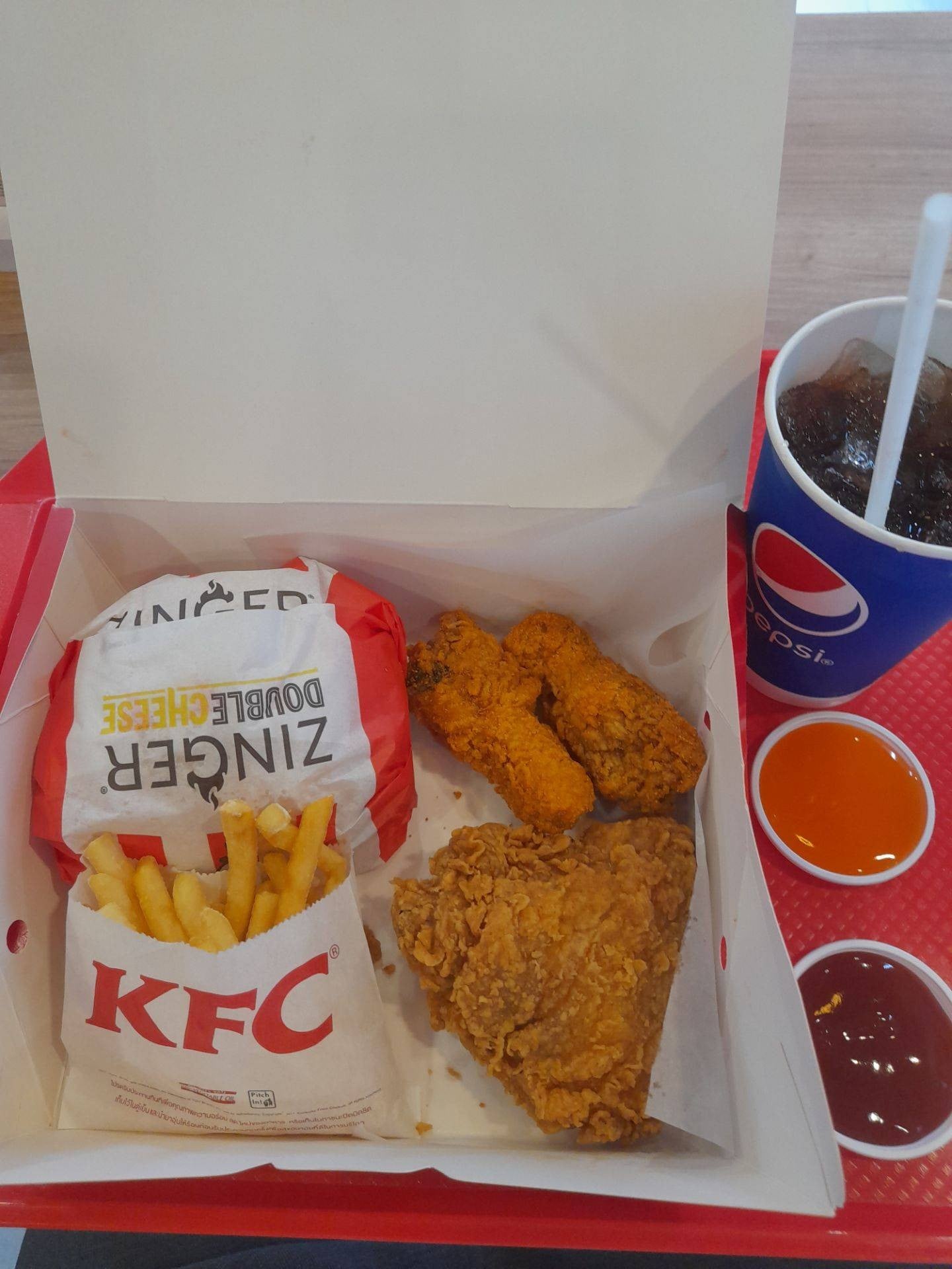 รีวิว KFC Market Place Dusit - 159 ฿ refill เต็มอิ่ม สะอาด อิ่ม อร่อย ...