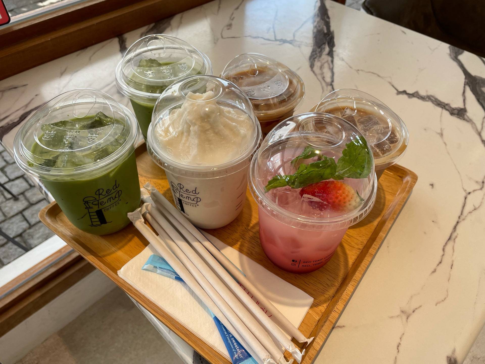 รีวิว Red Temp Coffee - ร้านที่ริมทะเลระยิบระยับ - Wongnai