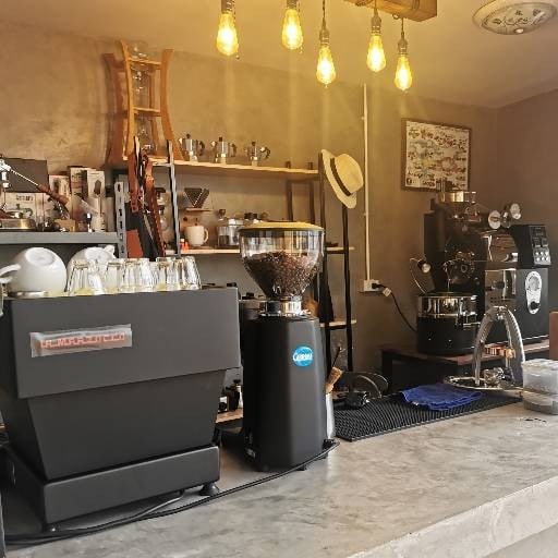 [รีวิว] ร้าน BLACKBEARD Coffee Roaster | เมนูแนะนำ รูปภาพ ราคา