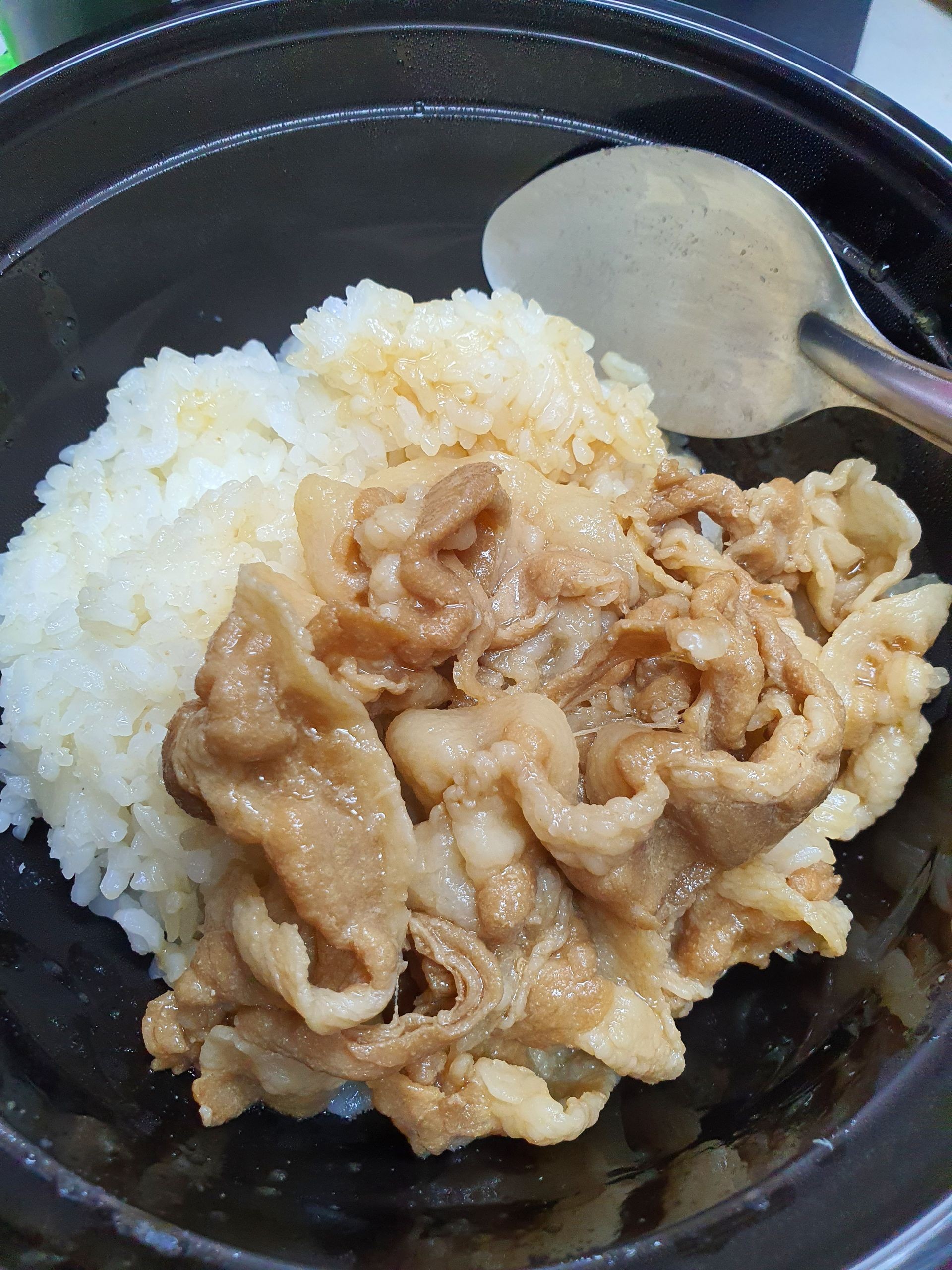 รีวิว ข้าวหน้าโคตรเนื้อโชนัน Big C Rama 2 - ภาพโฆษณาต่างกับของจริง