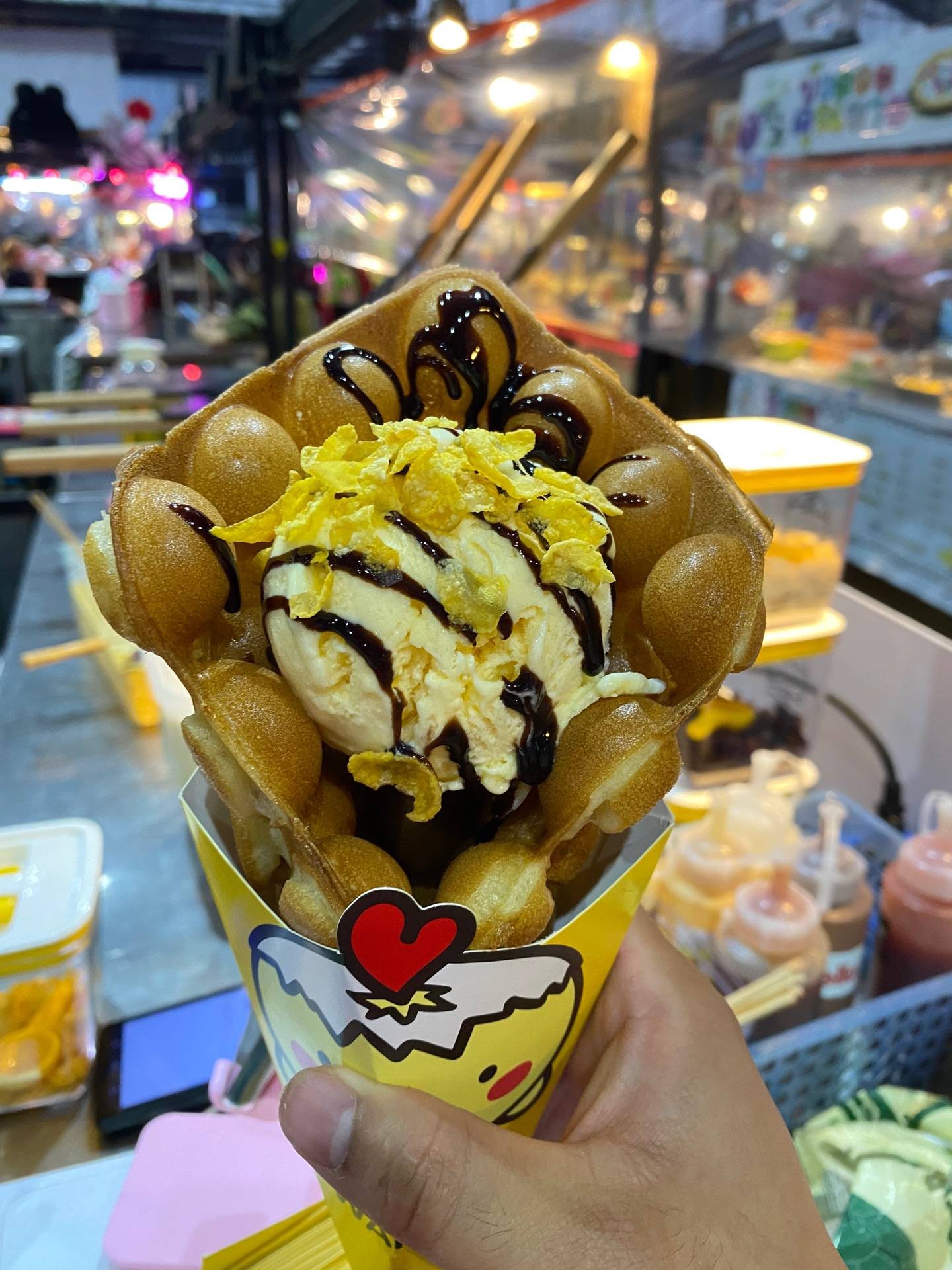 รีวิว Maru waffle วาฟเฟิลฮ่องกง ตลาดเสนีย์ ฟู๊ด มาร์เก็ต ตลาดเสนีย์ฟู๊ด ...
