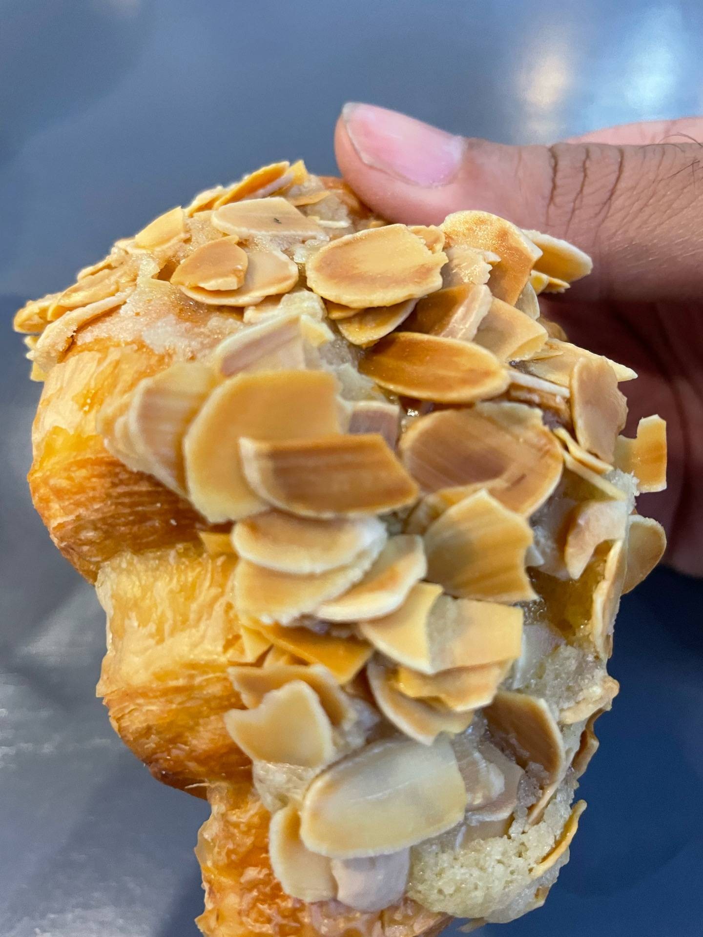 Crazy Croissant Imperial World Samrong - สั่งอาหารเดลิเวอรี | Wongnai x ...