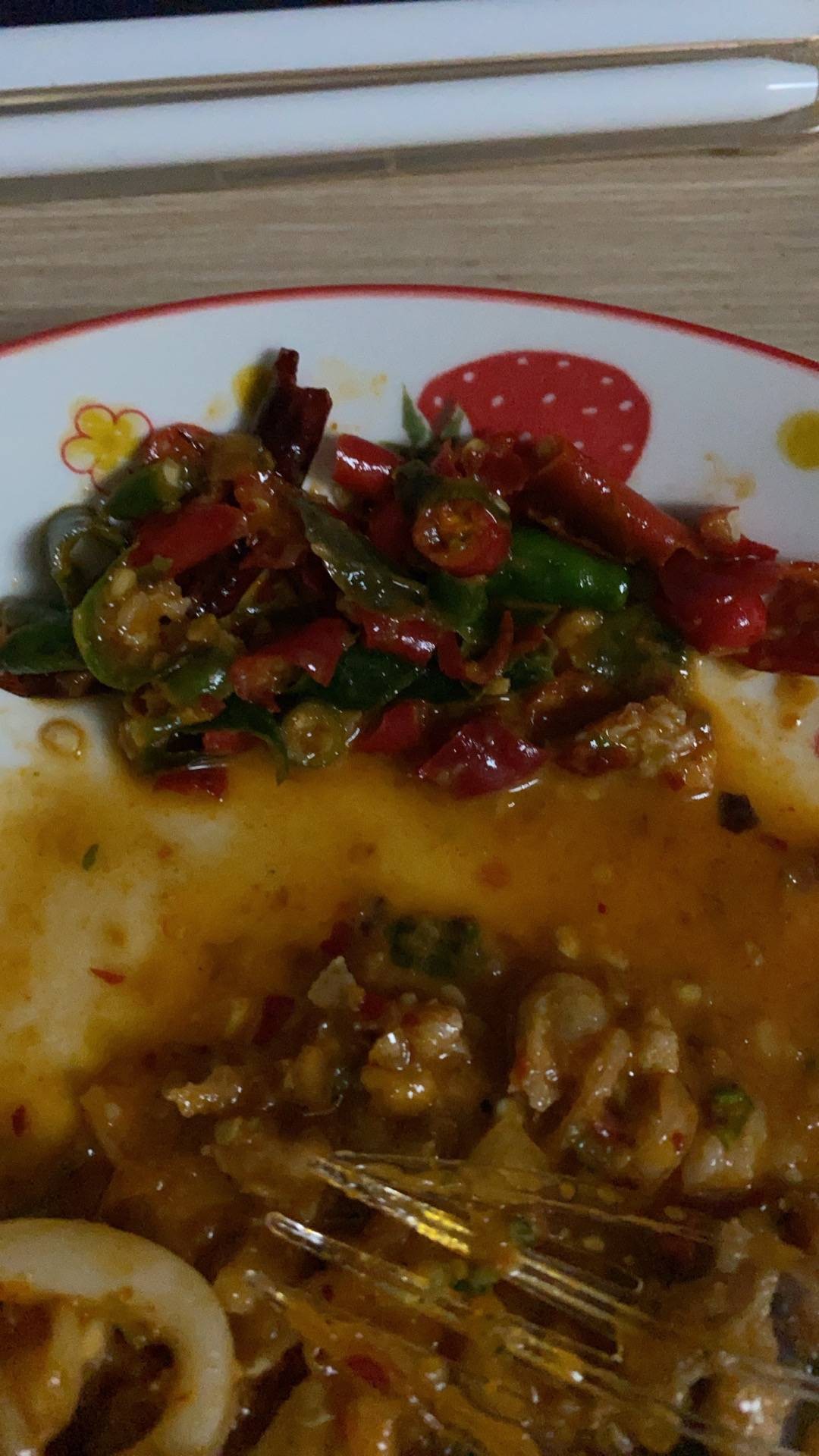 รีวิว ข้าวต้มดึกดึก @ ธรรมศาสตร์ Dukduk tu - สั่งยำผักบุ้งทอดกรอบ น้ำยำ ...