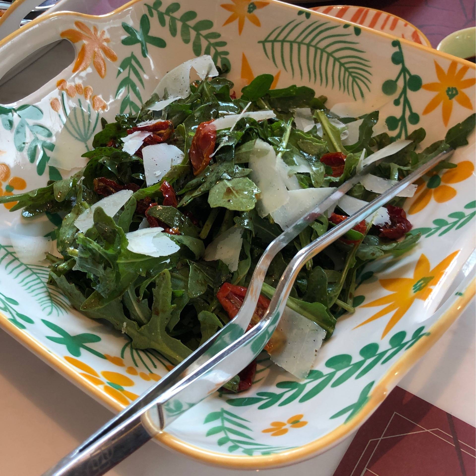 Insalata Di rocula ร้าน Emilia Ristorante Italiano