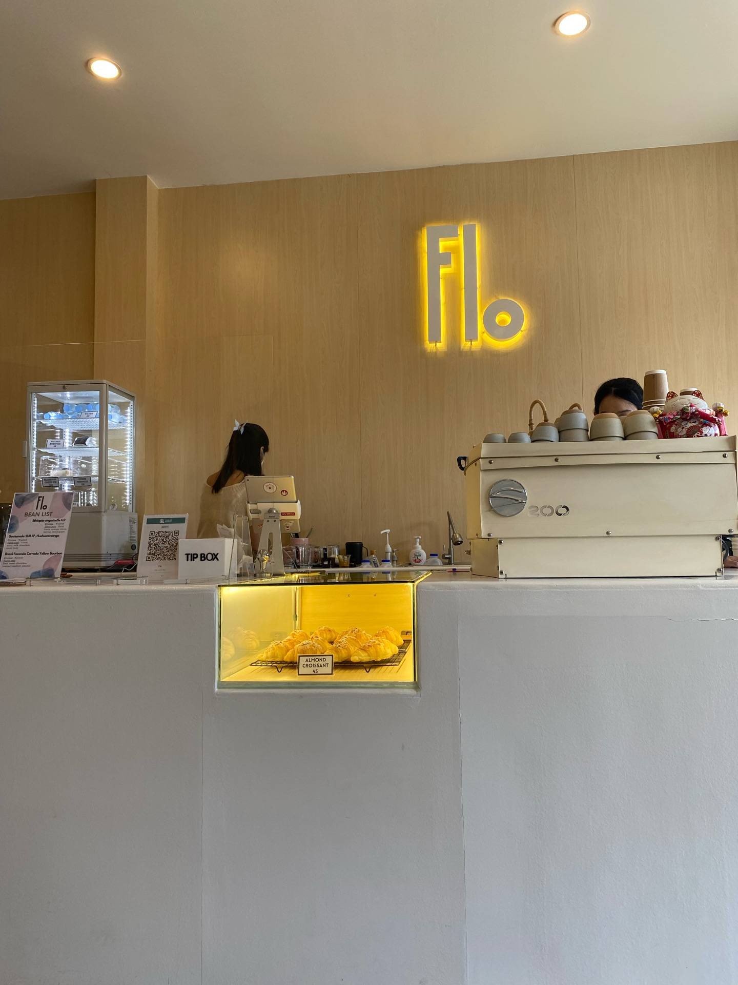 รีวิว Flo Coffee - กาแฟดี ขนมดี ร้านน่ารัก - Wongnai