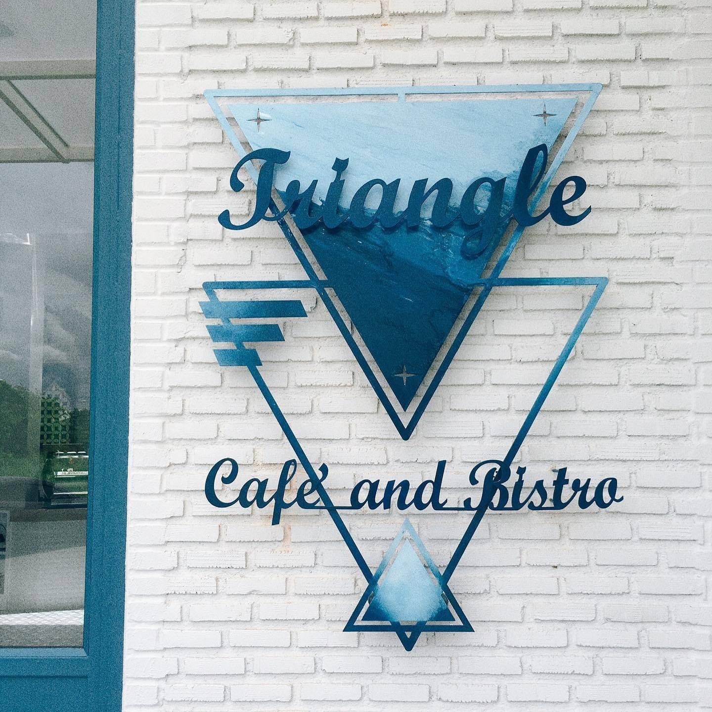 รีวิว Triangle Cafe’ and Bistro - Triangle Cafe & Bistro คาเฟ่เรียบหรู ...