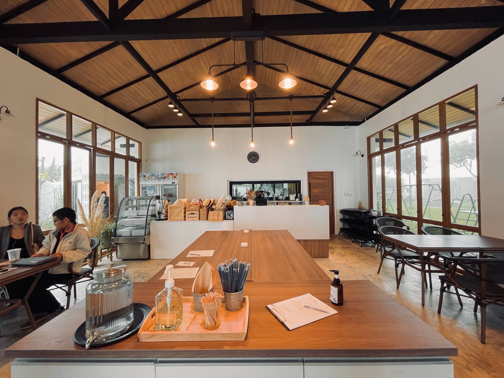 รีวิว Campsite Bar And Cafe - ร้านสวยบรรยากาศดี แต่ทางมาอาจจะไม่ดี ...