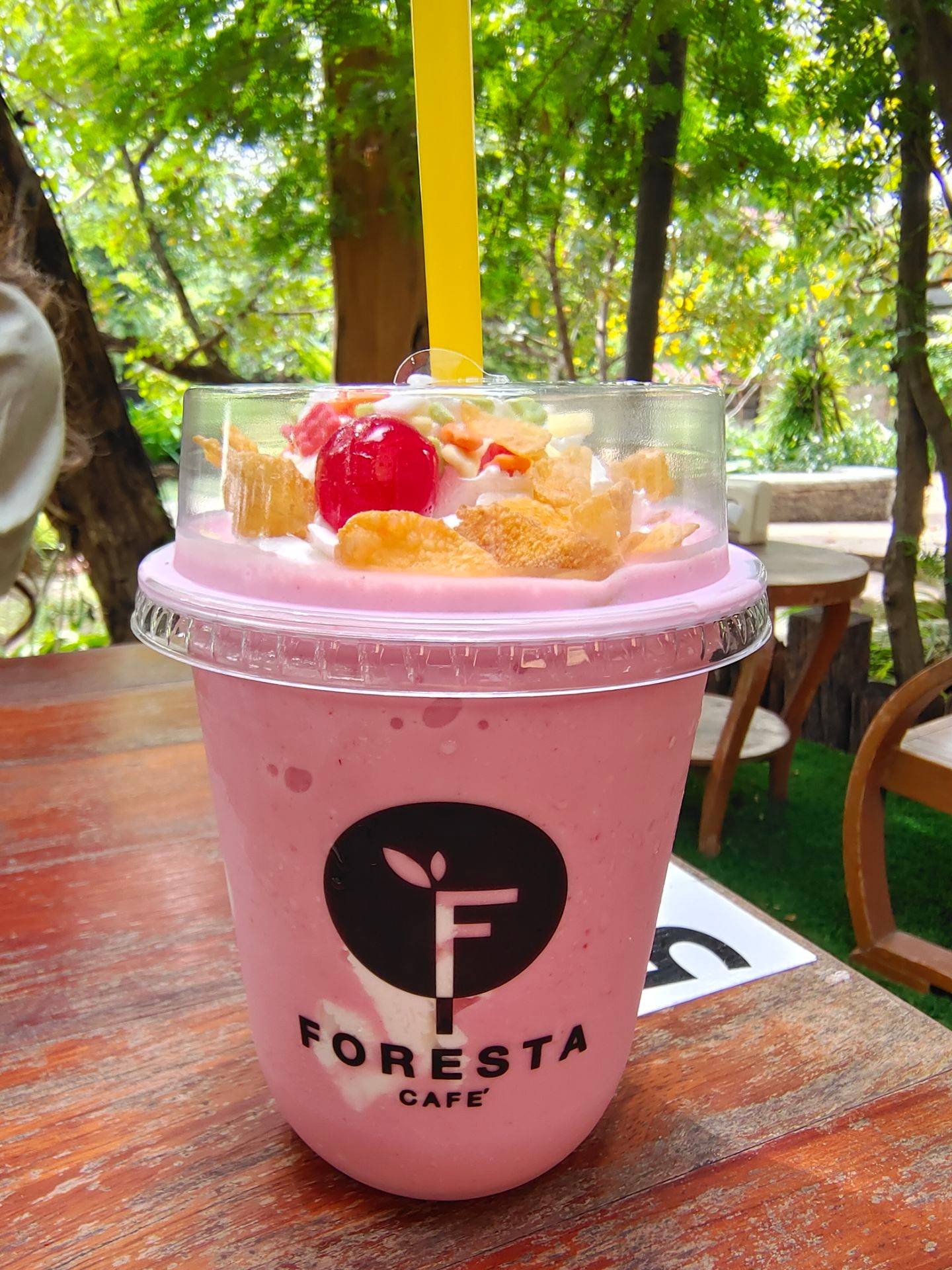 Strawberry Cheesecake • 105 ร้าน FORESTA CAFE ดอนเมือง