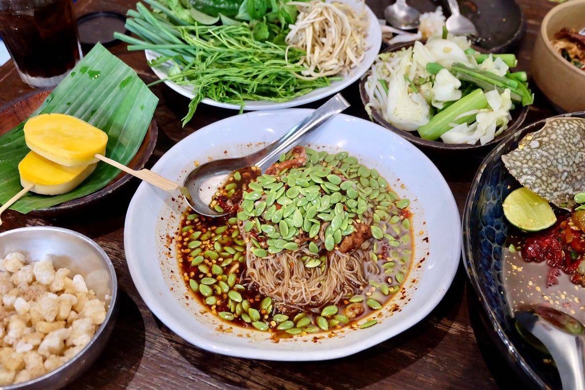 รีวิว Phed Phed Bistro อยู่ในโครงการ the circle ราชพฤกษ์ - อร่อย ยืน ...