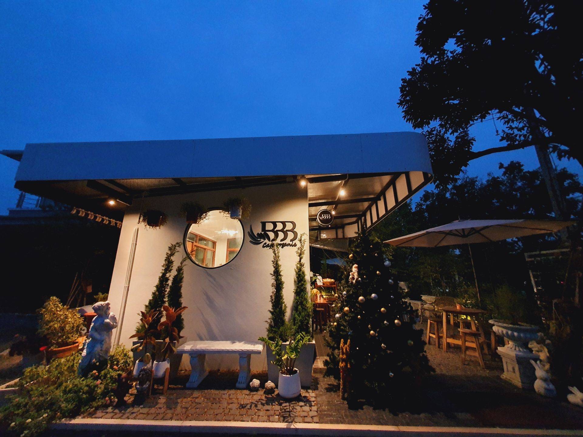 รีวิว BBB Cafe (คาเฟ่ กาแฟสด) - ร้านเล็กๆ แต่น่ารัก เจ้าของทำด้วยใจ