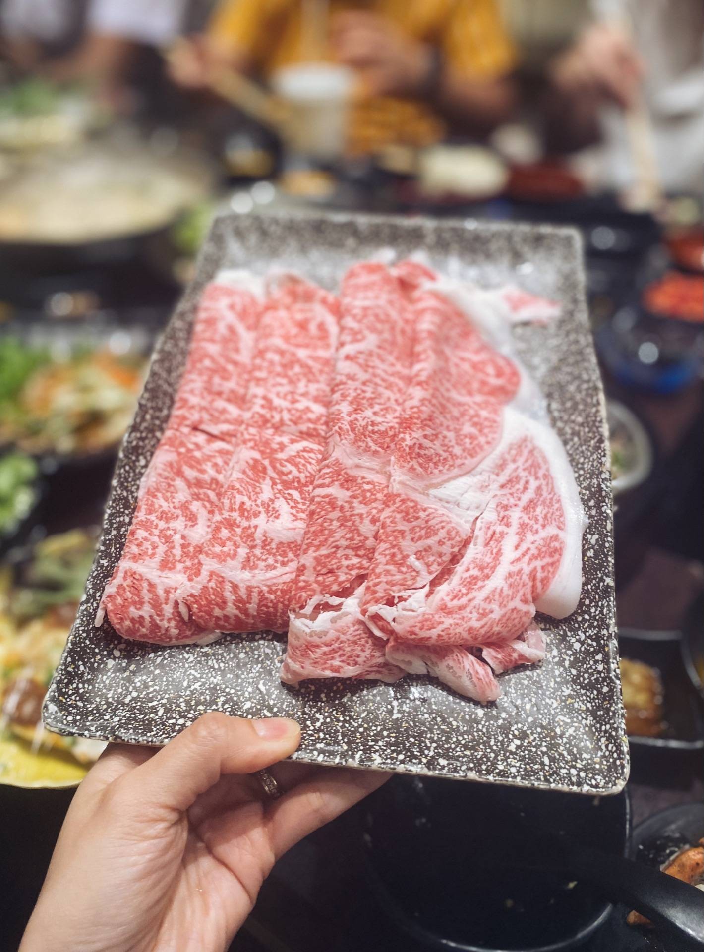 รีวิว SUKI MASA Siam Paragon - เนื้ออร่อย ละลาย แต่น้ำซุปกับซูชิยังไม่ ...