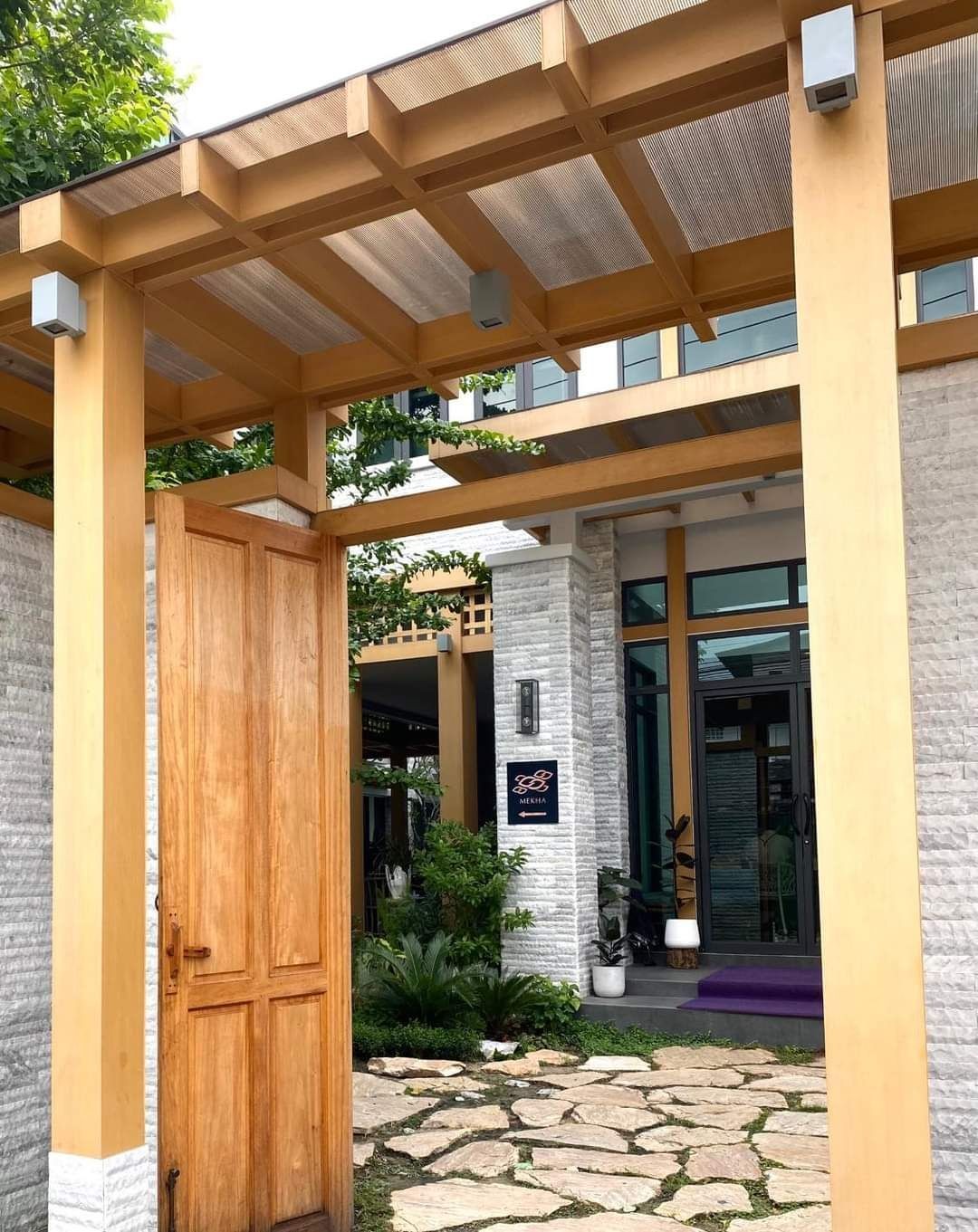 รูป Mekha By SHAN Mekha By SHAN