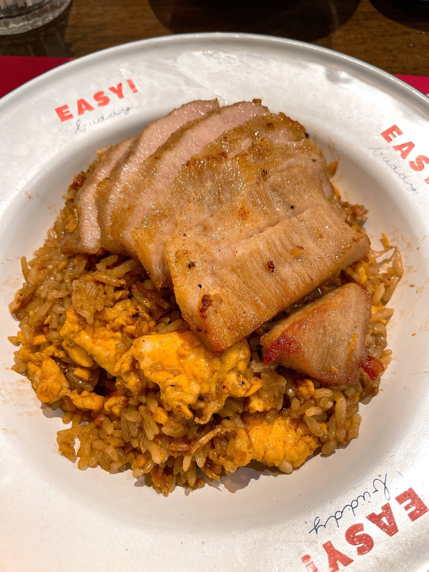 ข้าวผัดเนยโชยุไข่ • ใส่คอหมูย่างเพิ่ม ร้าน Easy Buddy Easy Buddy ...
