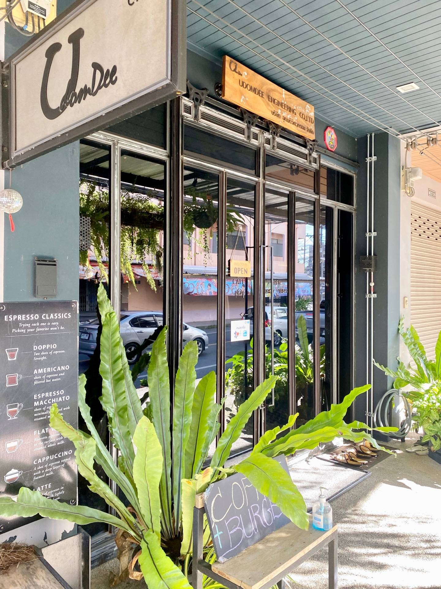 Udomdee Engineering & Cafe’ - สั่งอาหารเดลิเวอรี | Wongnai x LINE MAN