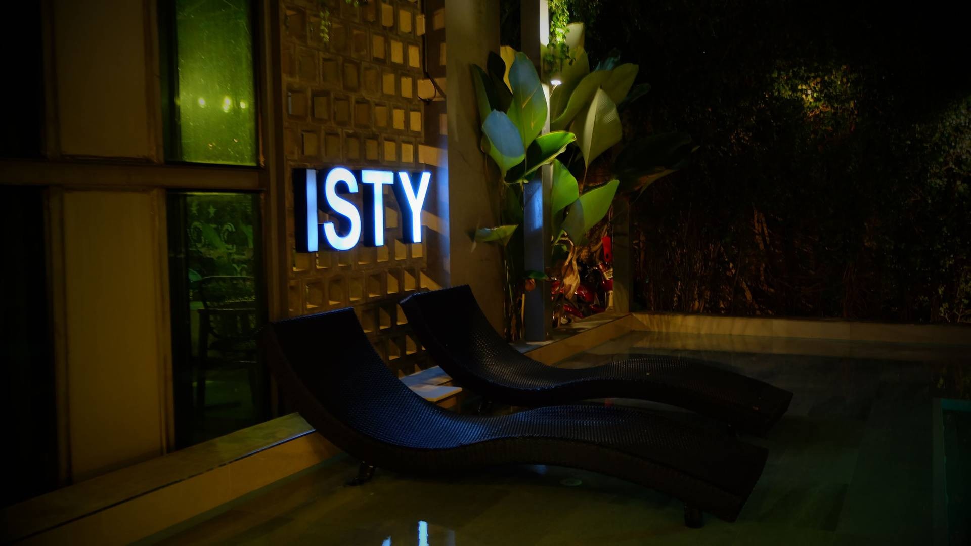 รีวิว ISTY Hotel - ชอบที่นี่มากๆ ที่พักดีี บริการประทับใจ
