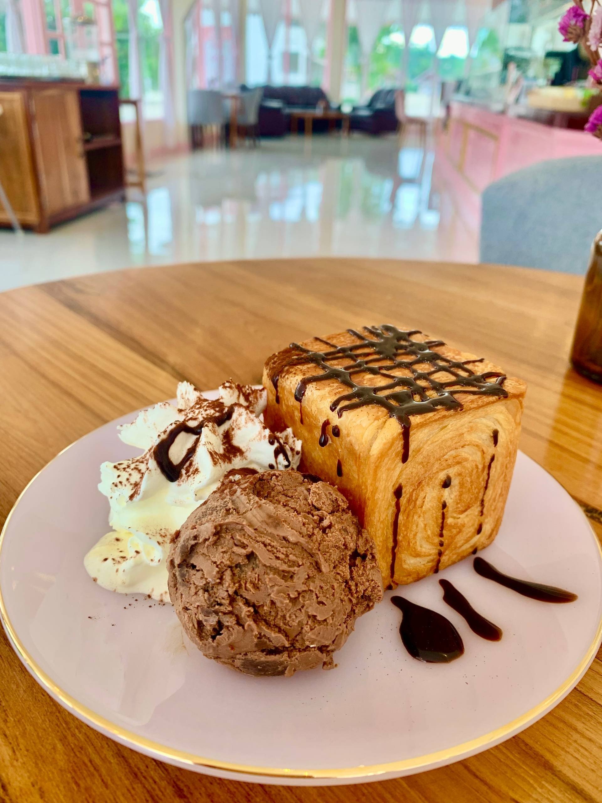 ร้าน โรงแรมฝันหวาน Funwan Hotel and Viennoiserie | รีวิวร้านอาหาร