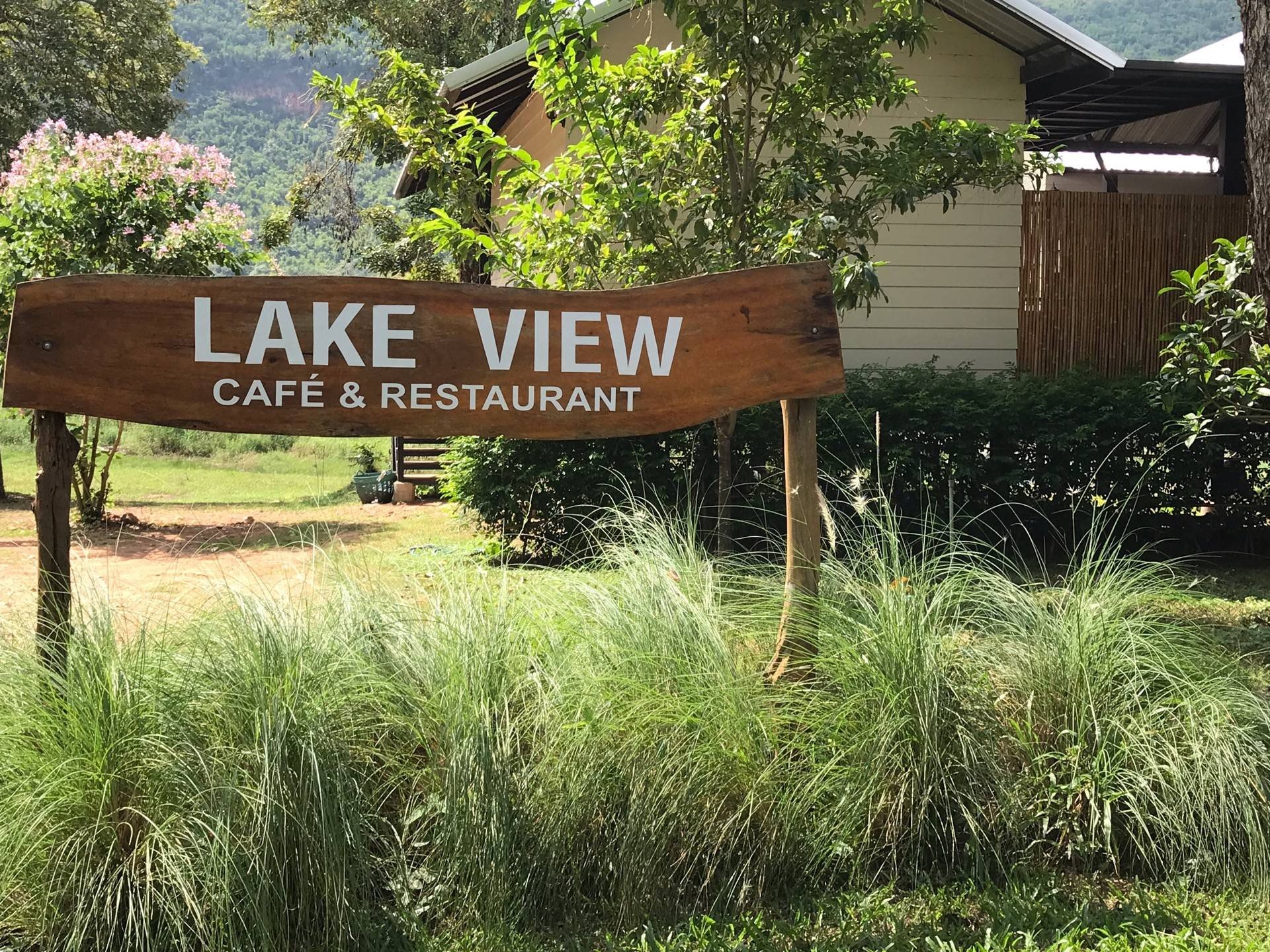 รูป Lakeview Cafe