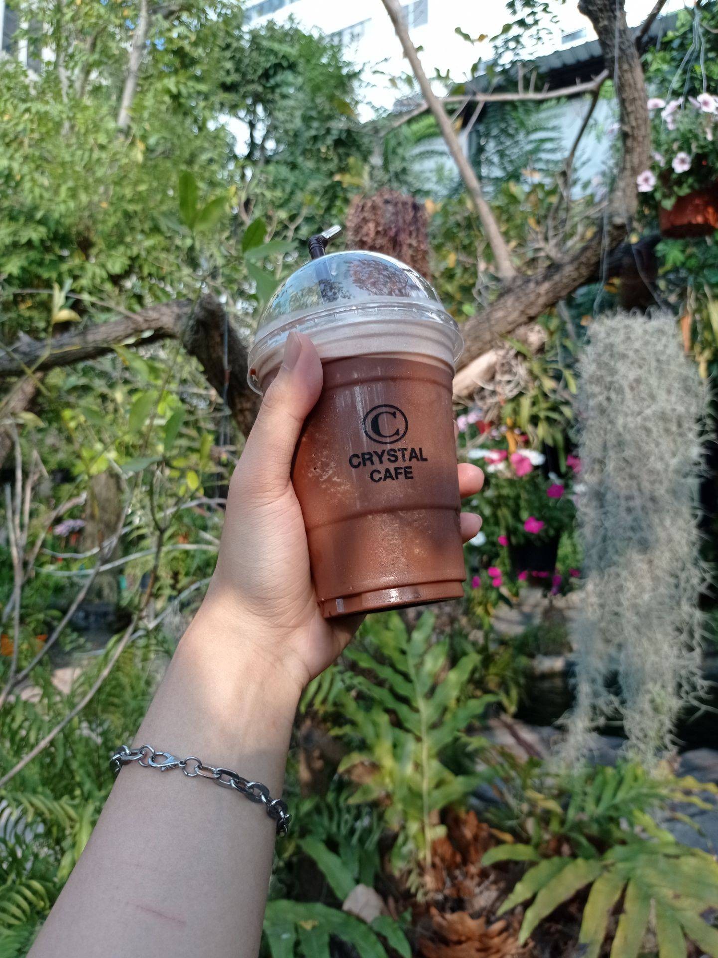 รีวิว Crystal Cafe Korat - ร้านสวยมากคับเหมาะแก่การพาครอบครัวมาพักผ่อน