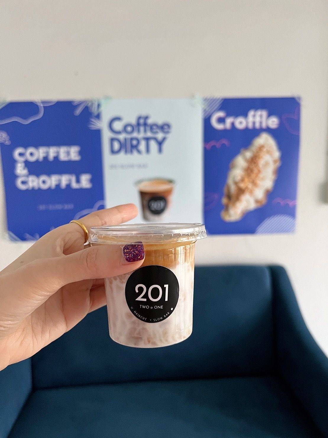 รีวิว 201 Slow Bar Coffee and Croffle - My new favorite cafe 🌳 ️