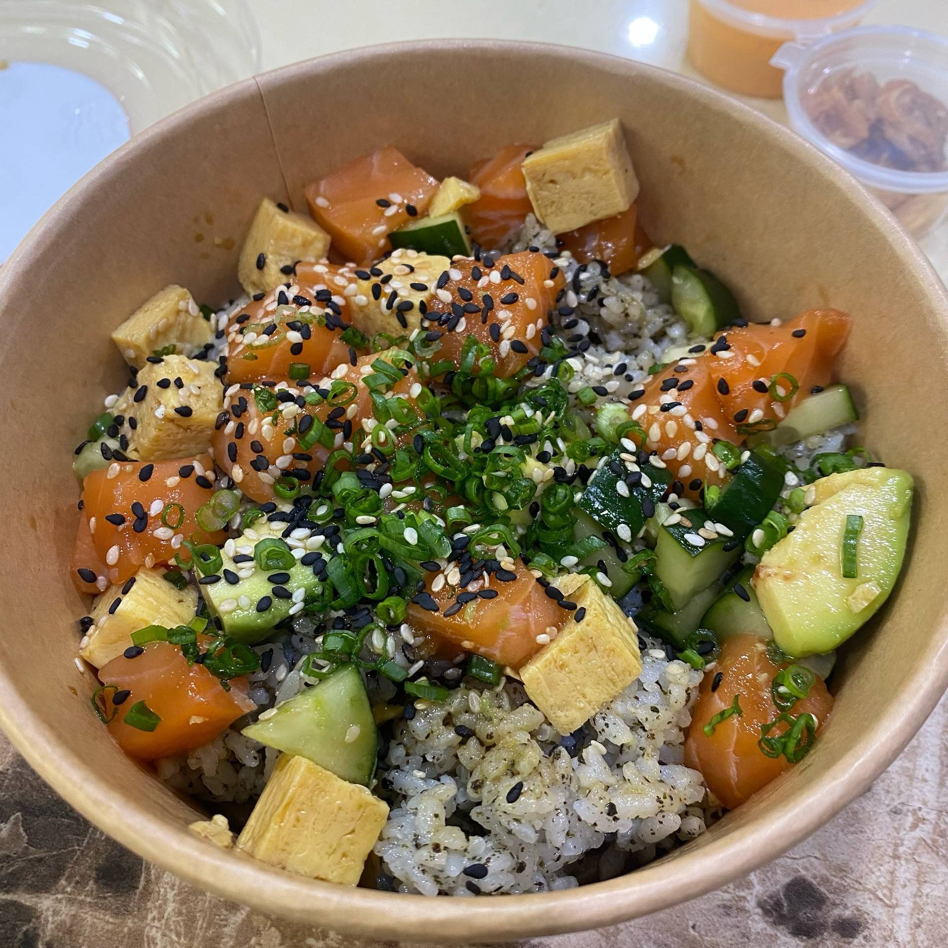 รีวิว Hunter Poke ศาลาแดง - ใช้ได้ครับ แพ็คเกจน่ารักดี