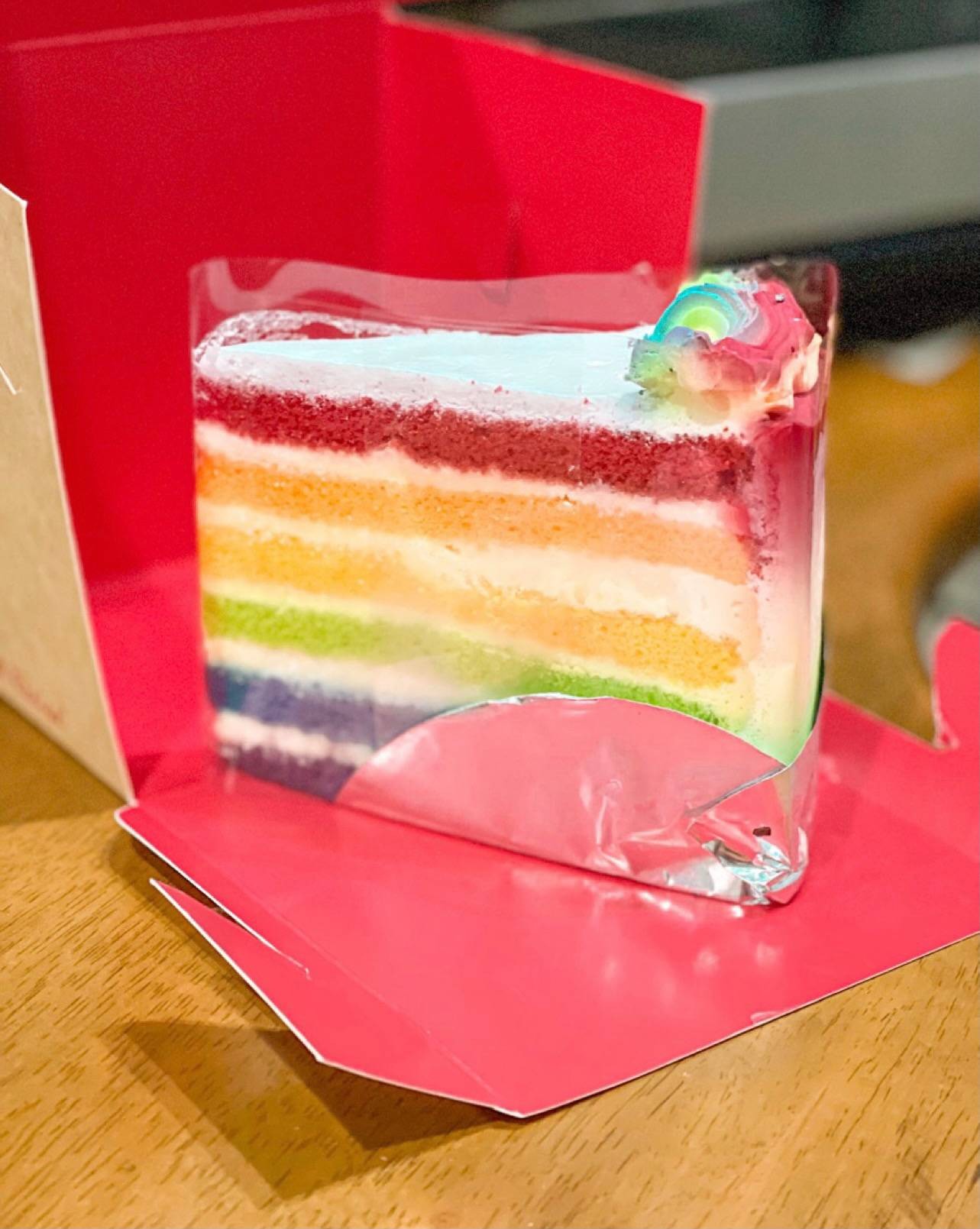 Rainbow Cake ร้าน Secret Recipe เทอมินอล 21