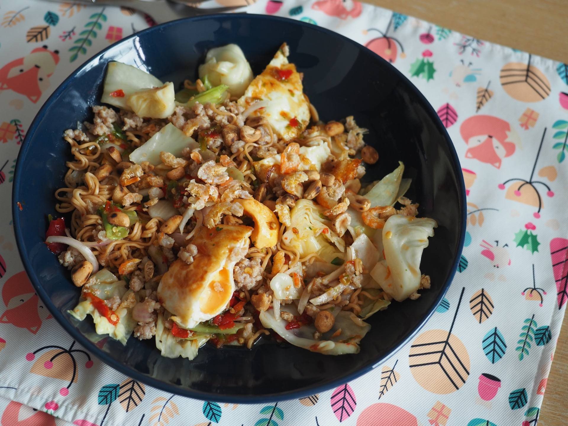 รูป Phed Phed Thai Taste Mahanakhon Cube