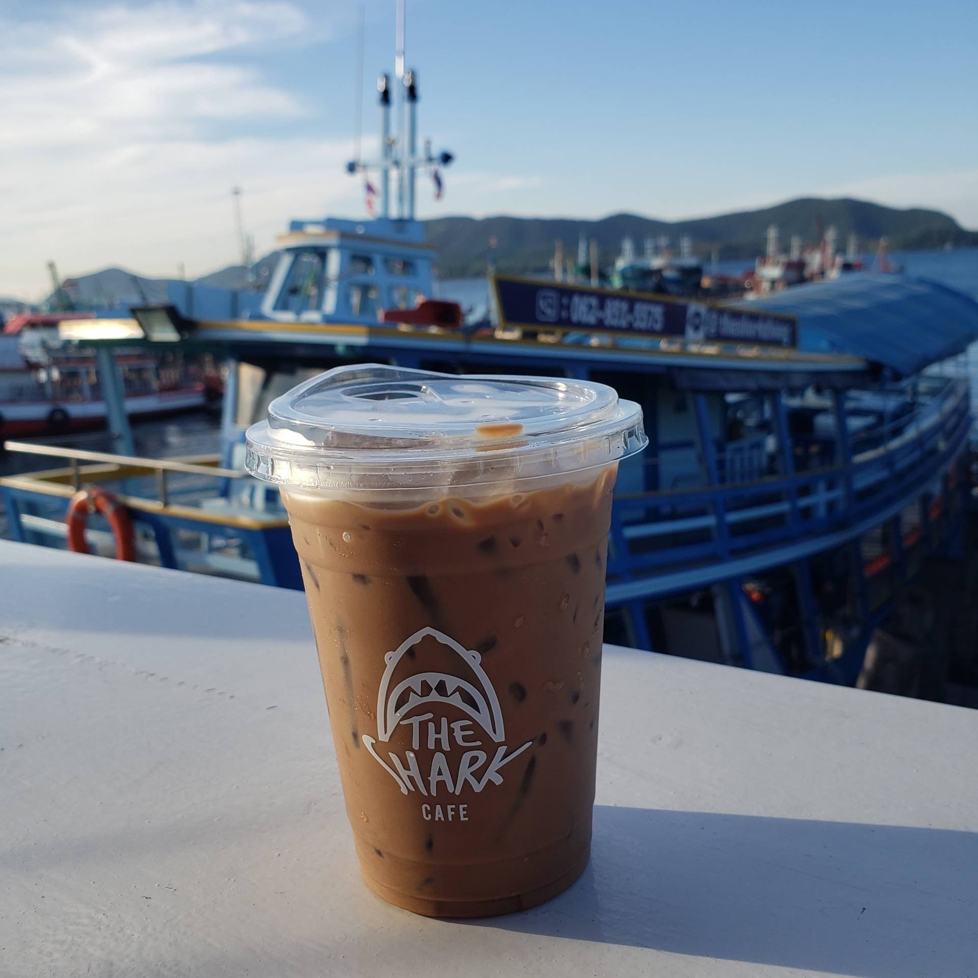 รีวิว The shark cafe - Cafe บนสะพานปลาวิวเกาะแสมสาร