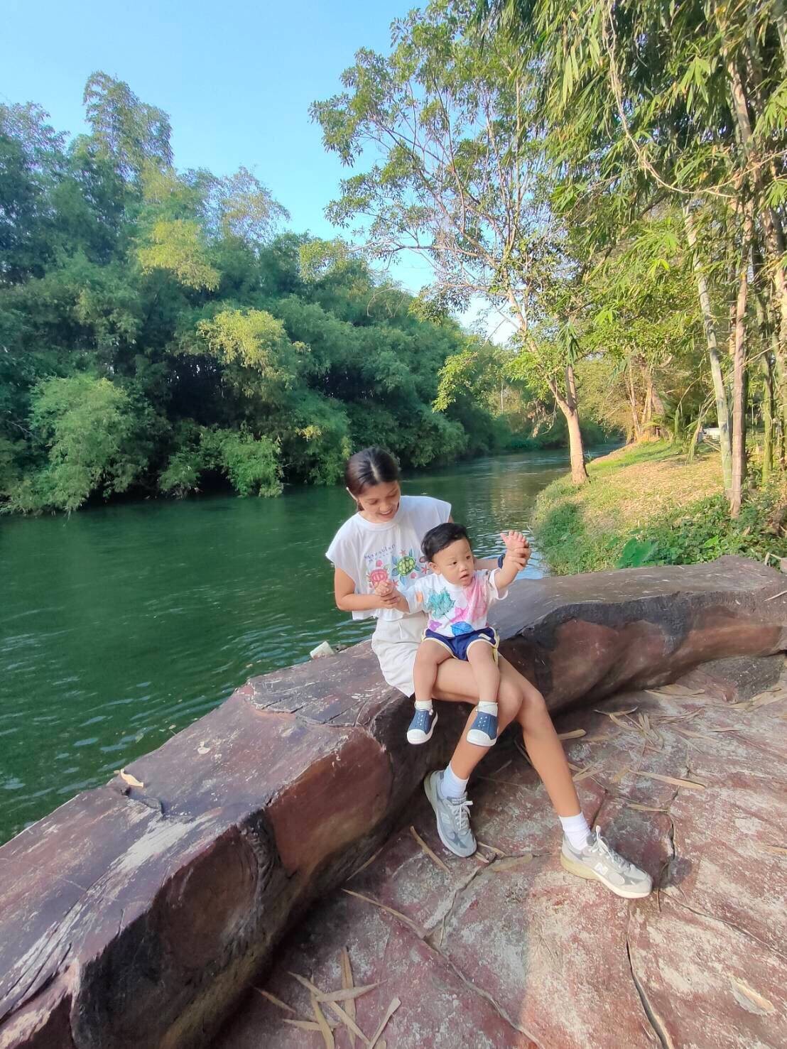 รูป River Tales