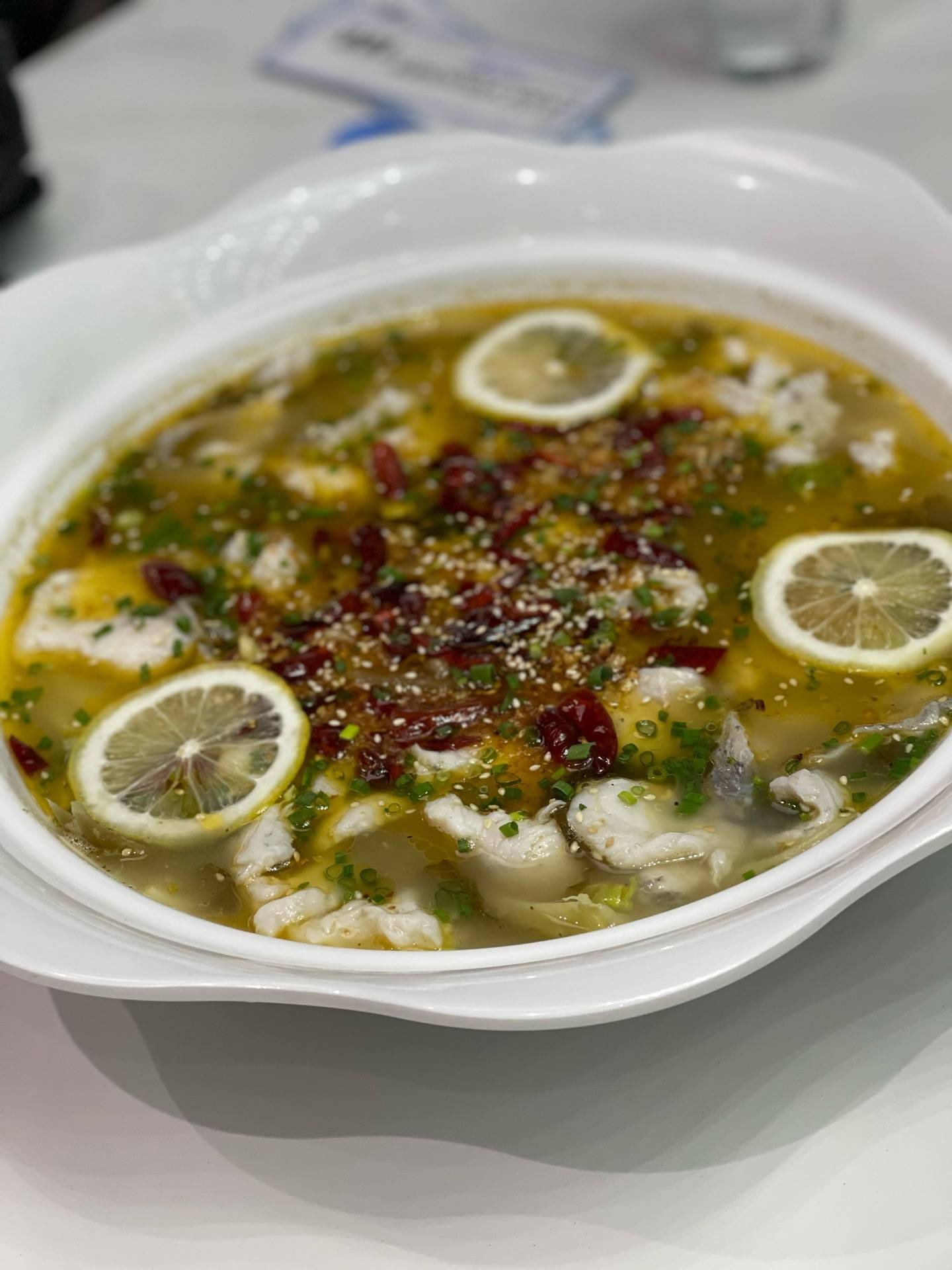 รีวิว LT Fish Restaurant Central Rama 9 - LT Fish Restaurant (老坛酸菜鱼 ...