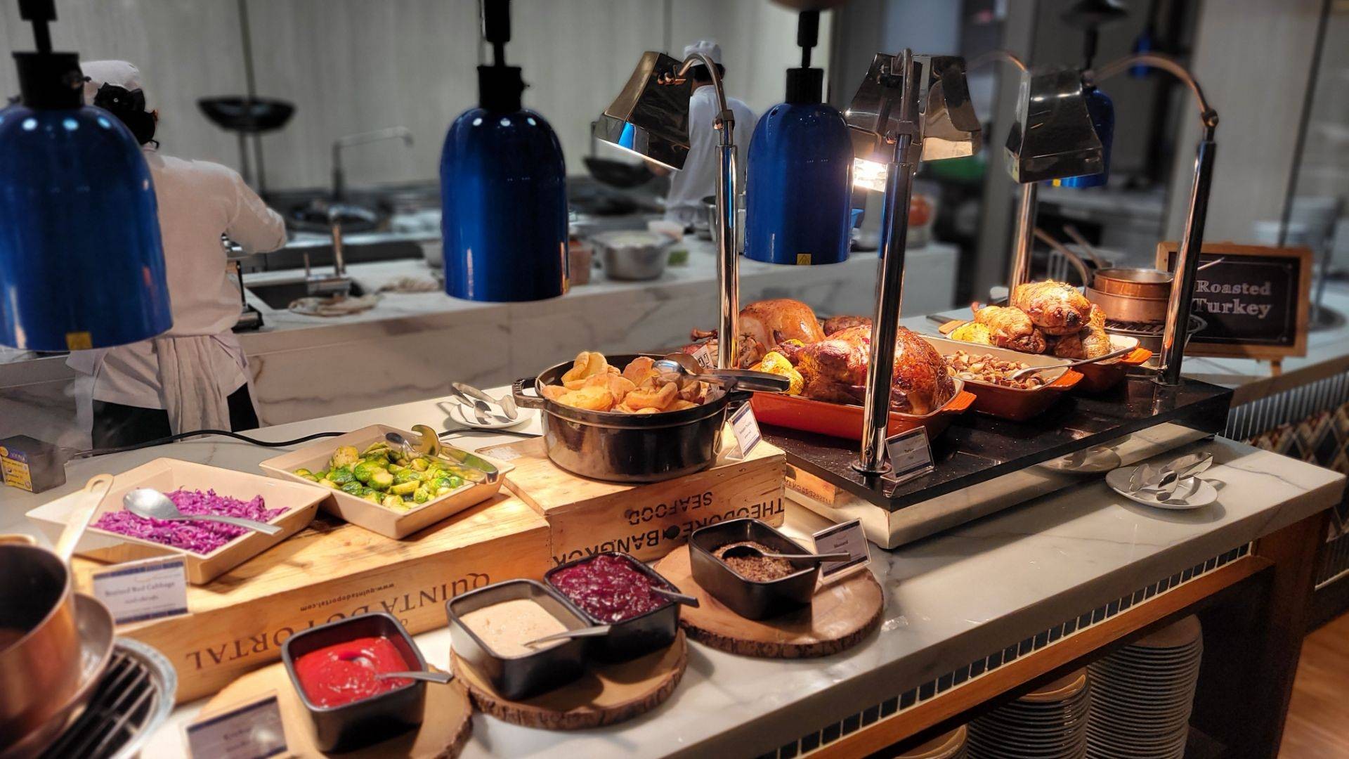 Christmas Dinner Buffet ร้าน Flow Millennium Hilton Hotel