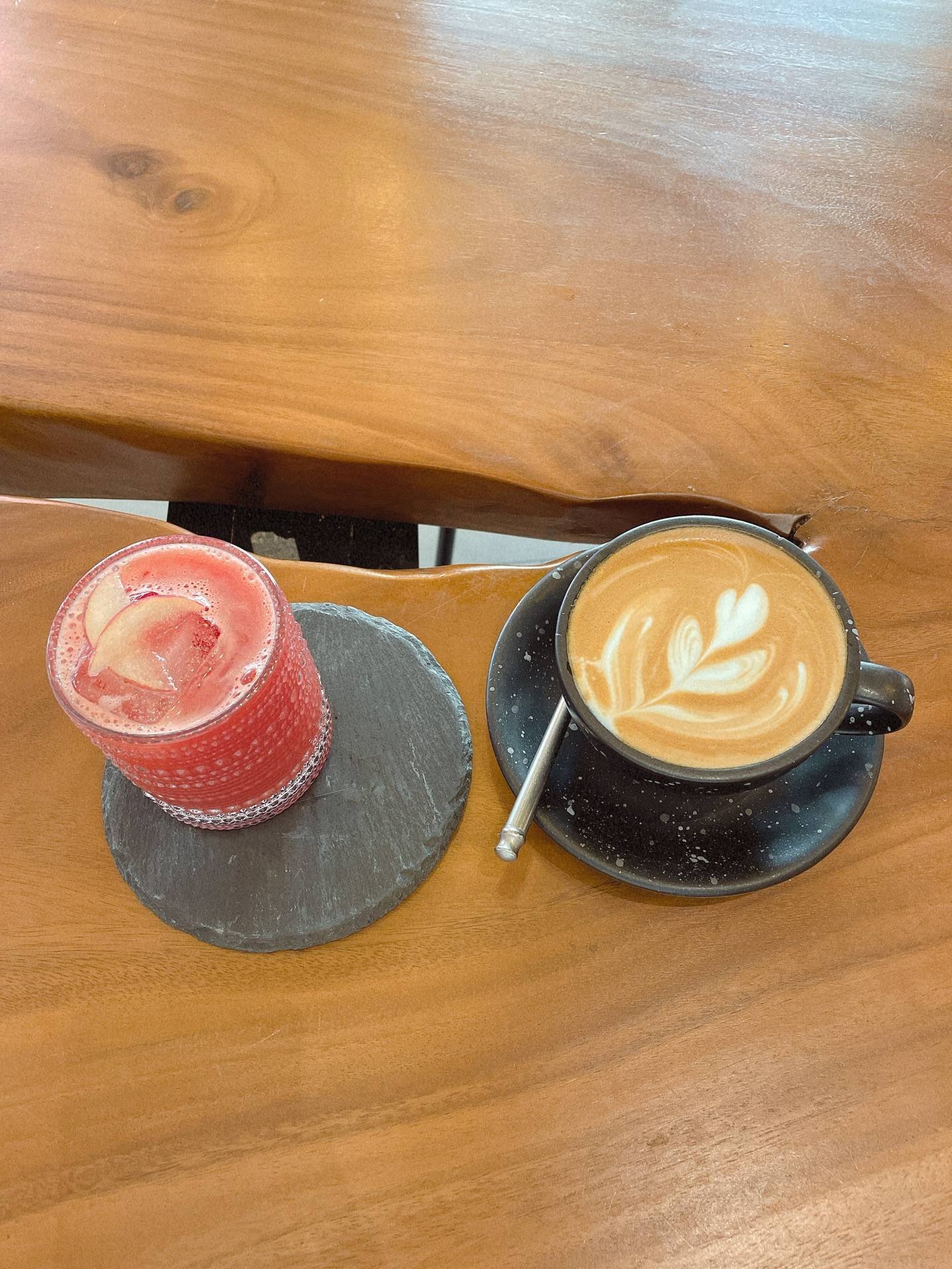 รูป Bartels Craft Bread Coffee & Juicery Phrom Phong - Wongnai