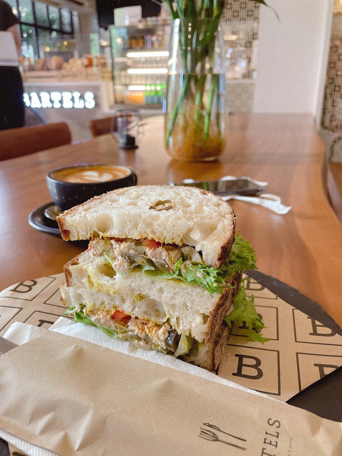 รูป Bartels Craft Bread Coffee & Juicery Phrom Phong - Wongnai