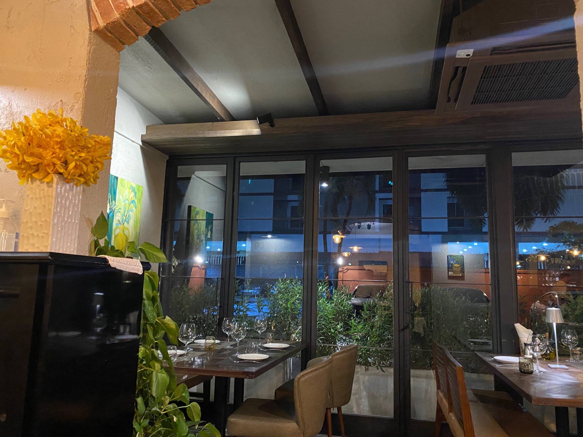 รีวิว L'Oliva Ristorante Italiano & Wine Bar - - ร้านอาหารสไตยุโรปต้องลอง