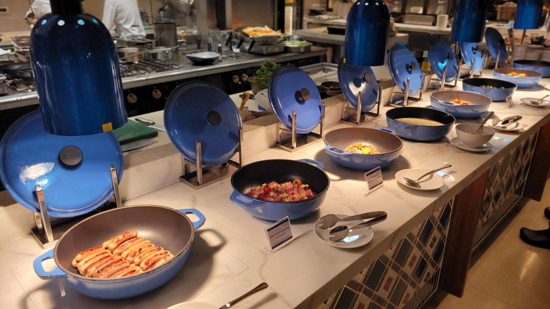 Christmas Dinner Buffet ร้าน Flow Millennium Hilton Hotel