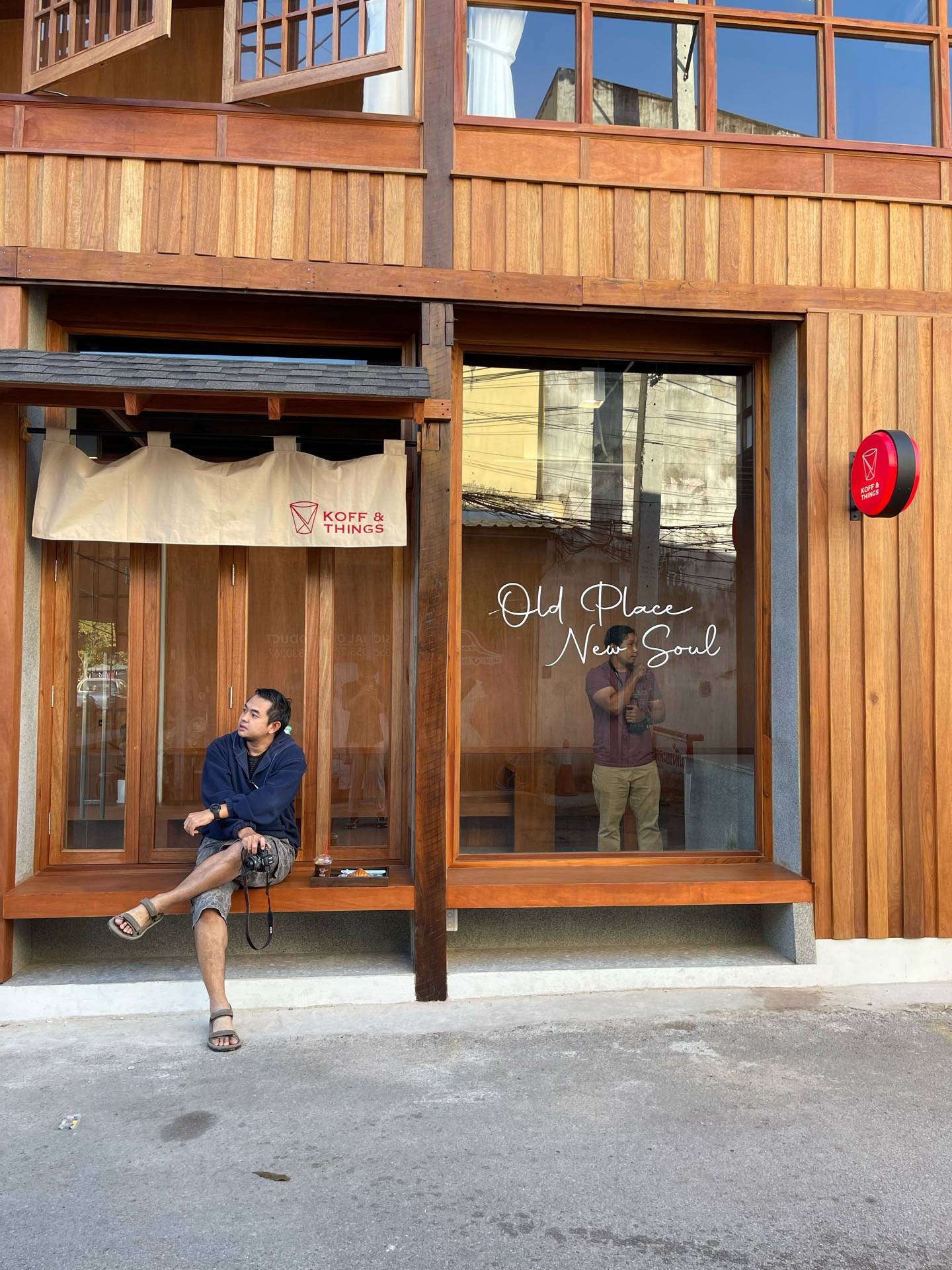 รีวิว Koff&things - คาเฟ่เปิดใหม่ตรงข้ามประตูเชียงใหม่