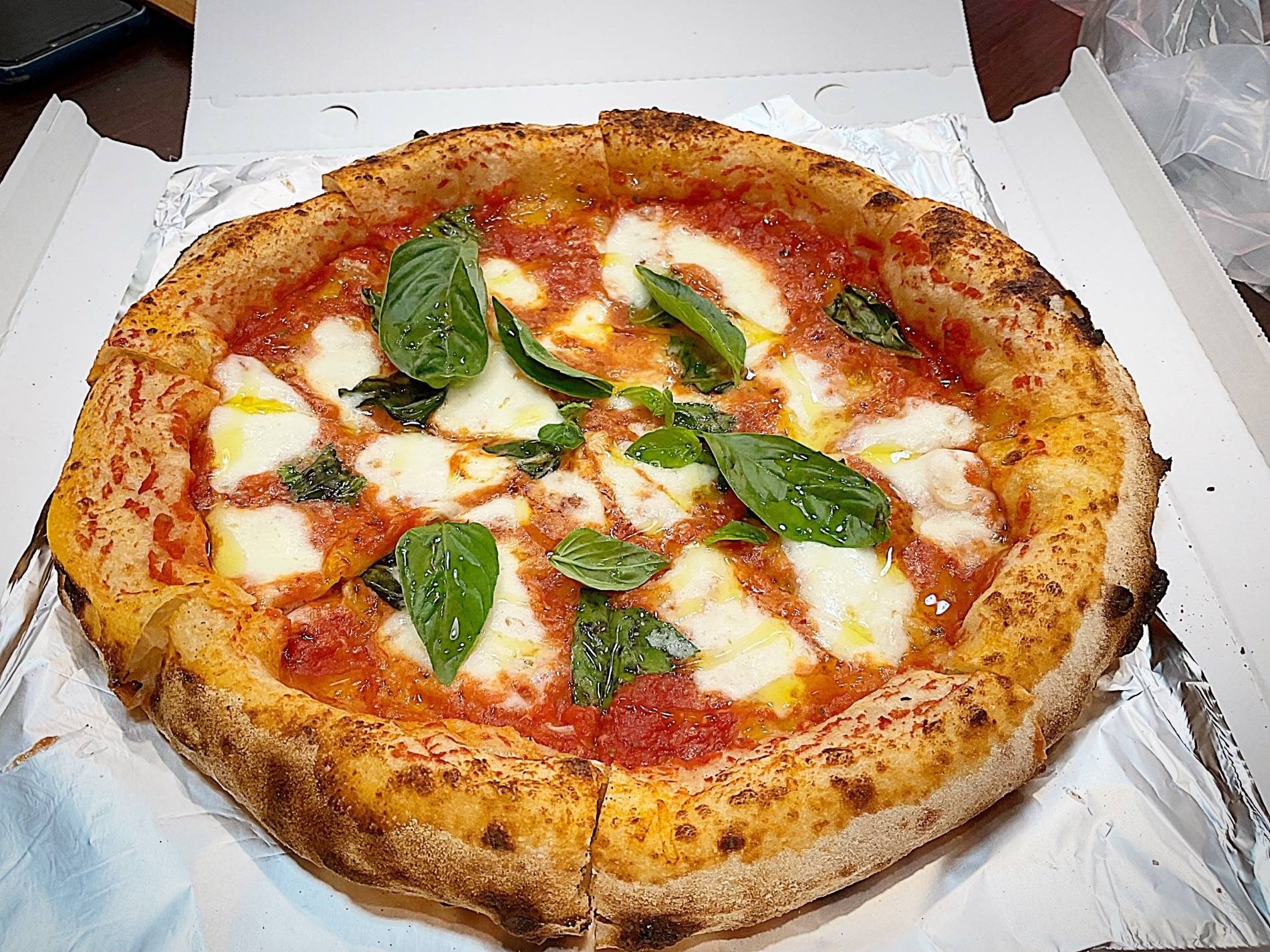 Pizza Margherita (พิซซ่ามาเกริต้า) [No Meat] R12นิ้ว • image ร้าน Molto ...